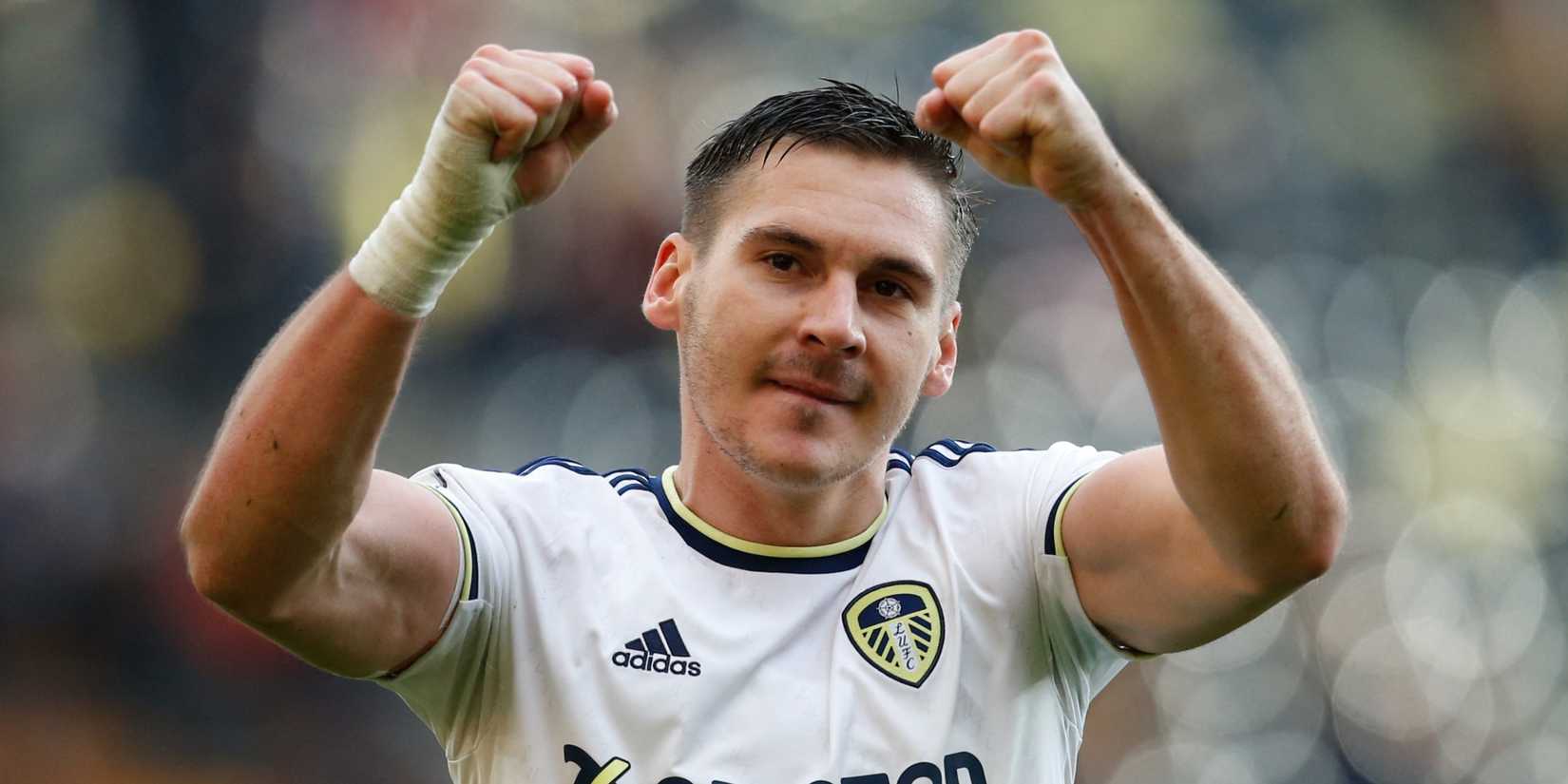 He's "impressed" Farke: Leeds could ease Struijk blow by unleashing teen