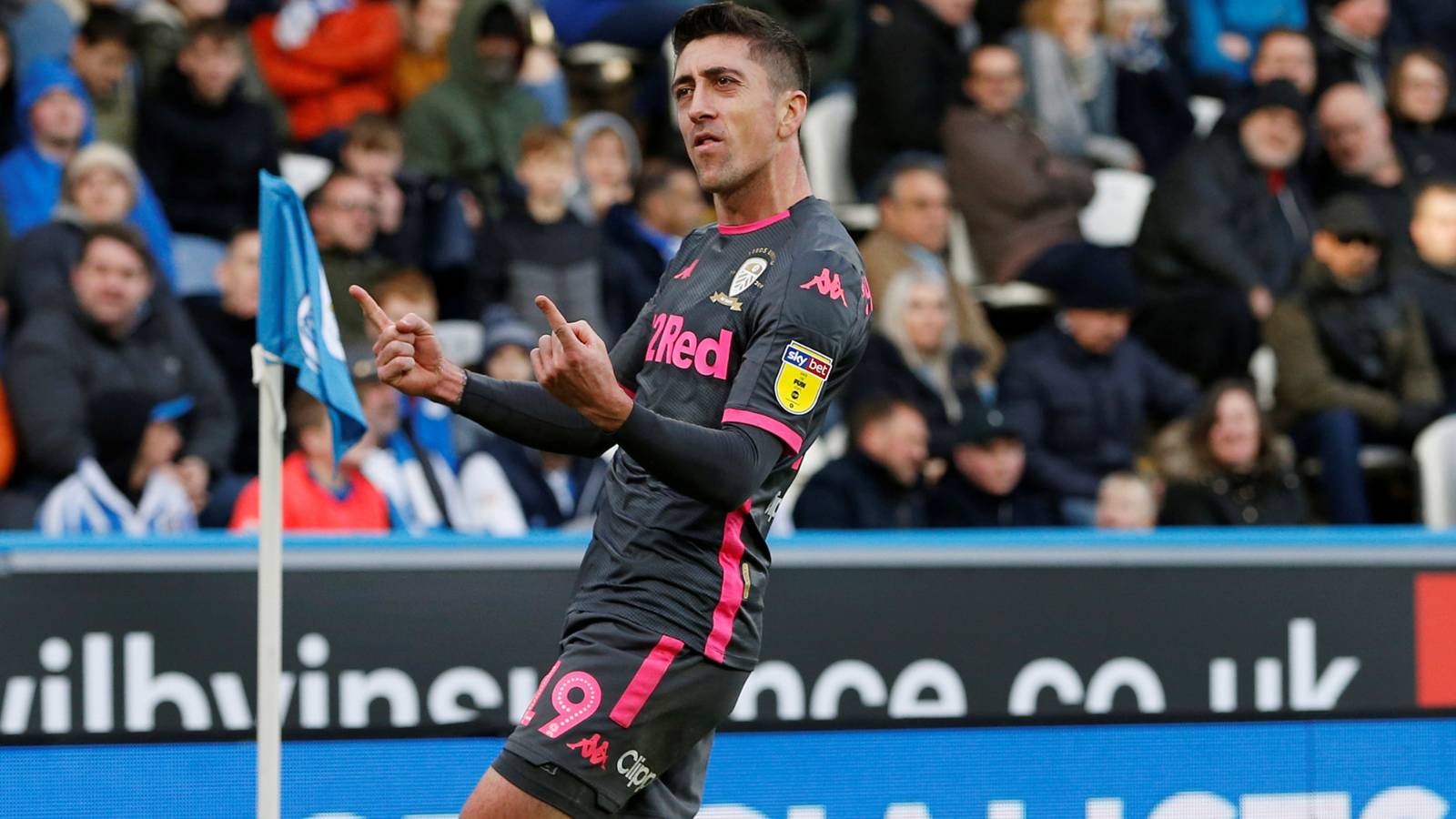 Farke's own Pablo Hernandez: Leeds lining up move for "sensational" star