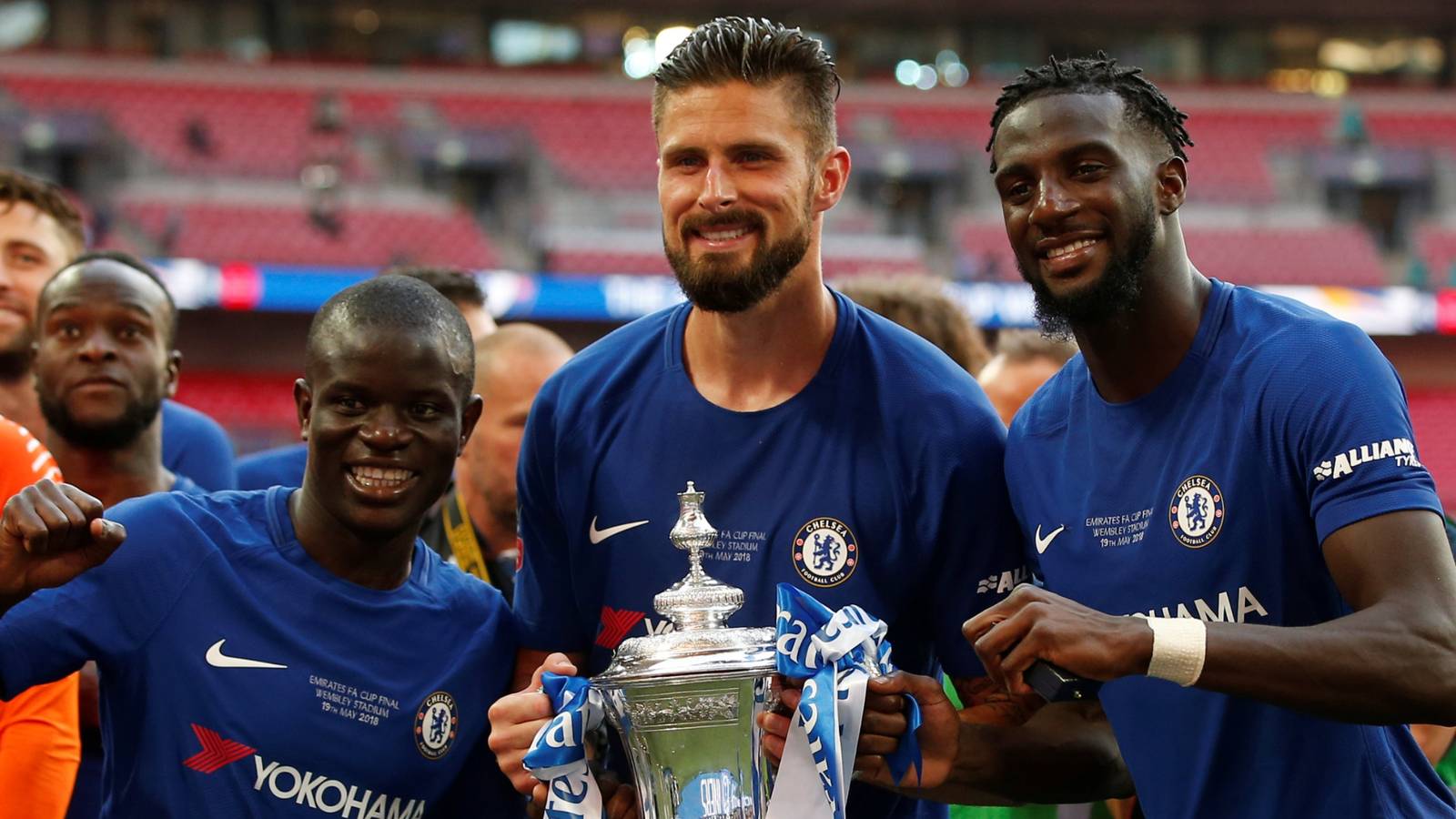 Boehly lining up summer Chelsea swoop for a "younger Kante"