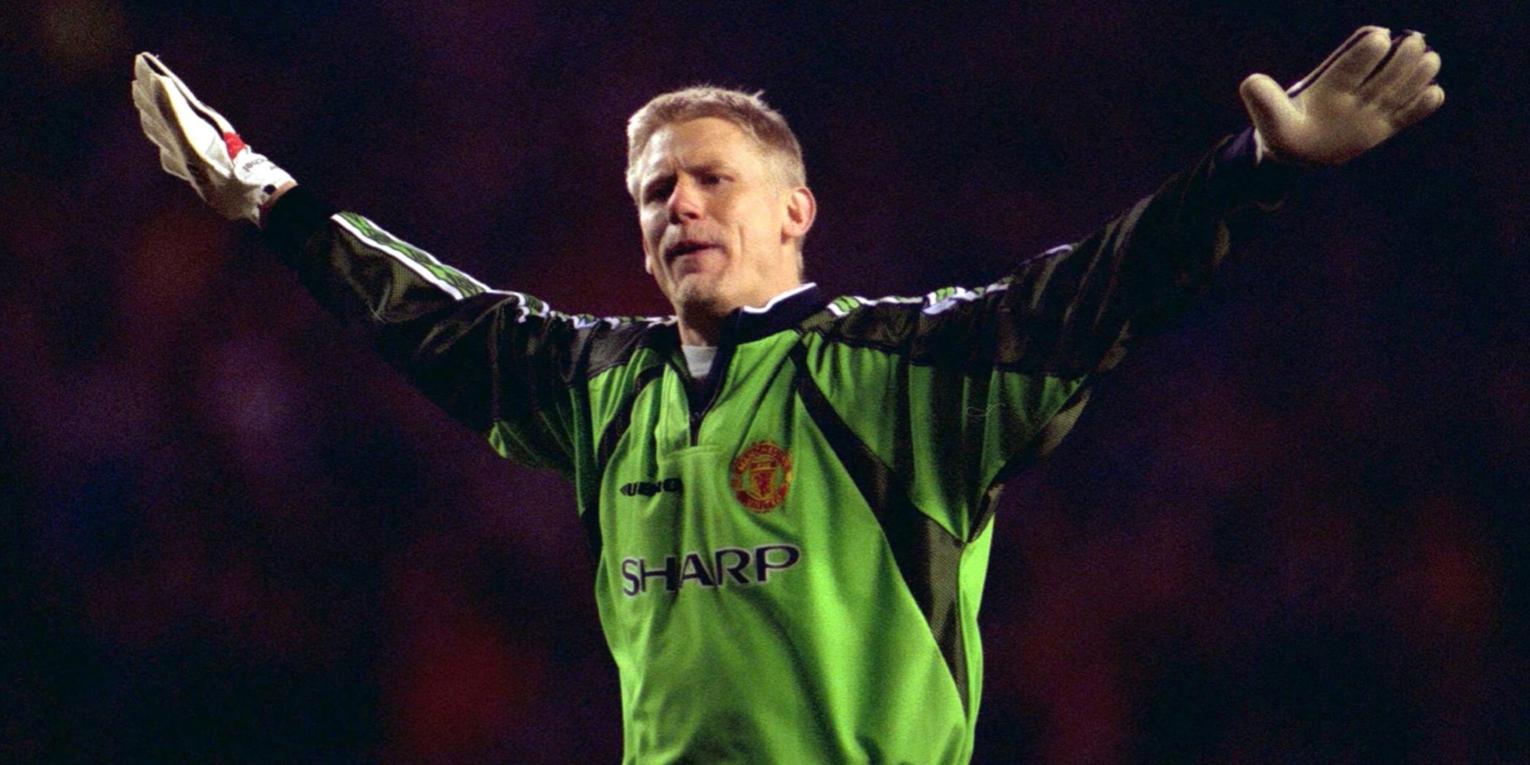 Who has played for both Manchester United and Manchester City?