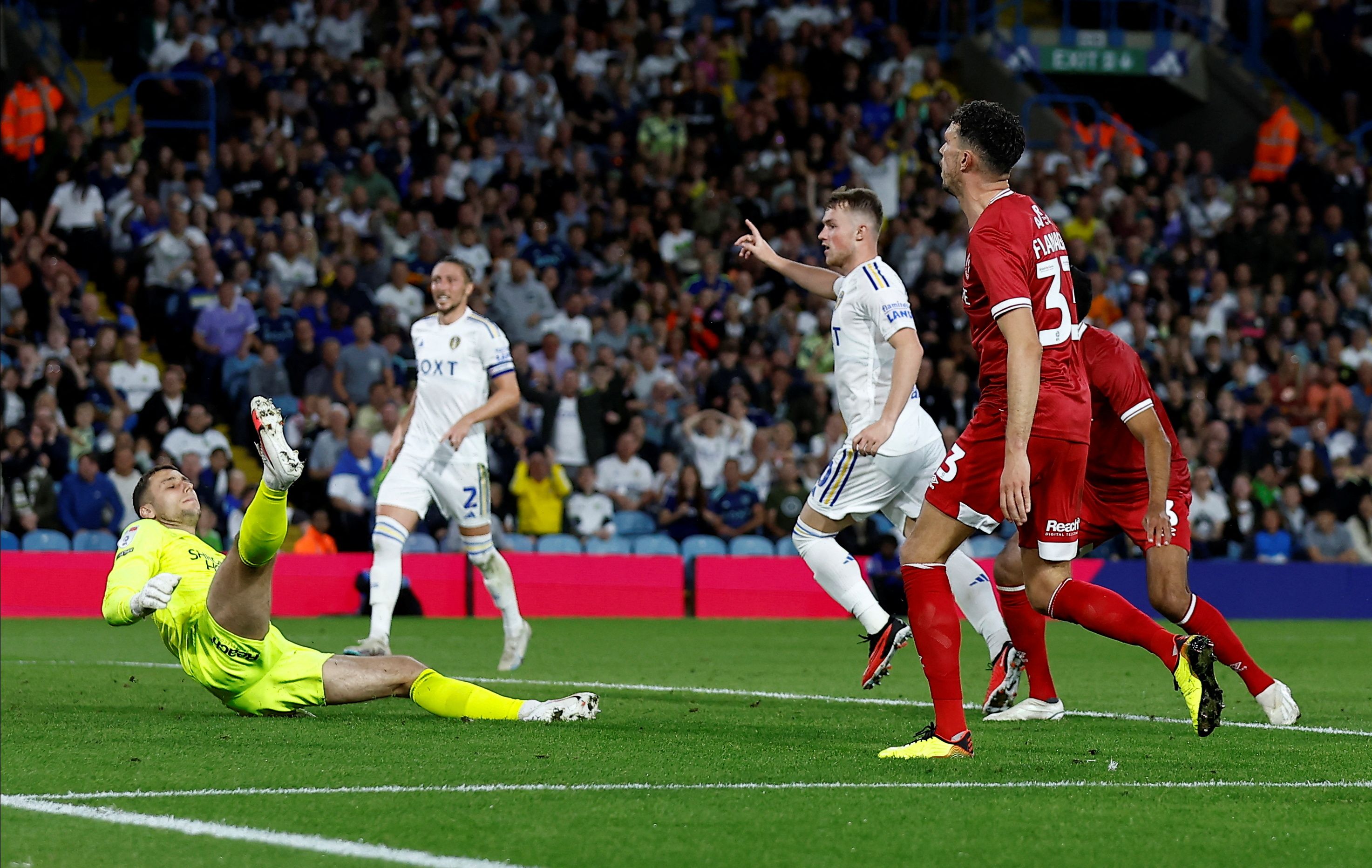 "Huge frustration" - Pundit speaks on January exit for £15k-p/w Leeds star