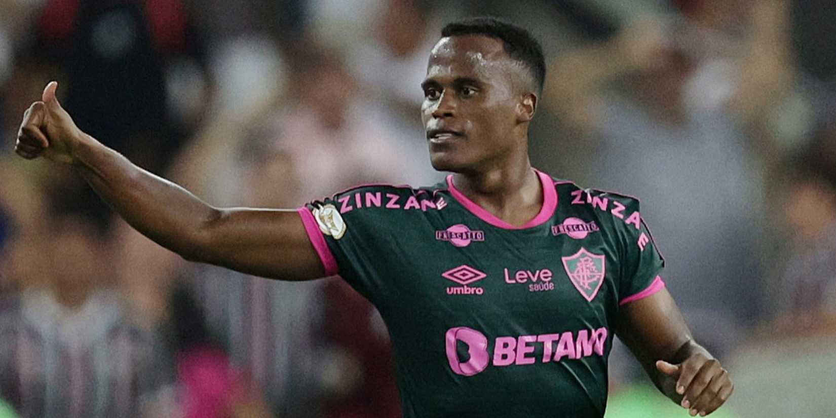 He'd be amazing with Arias: Wolves in talks to sign "powerful" £17m star