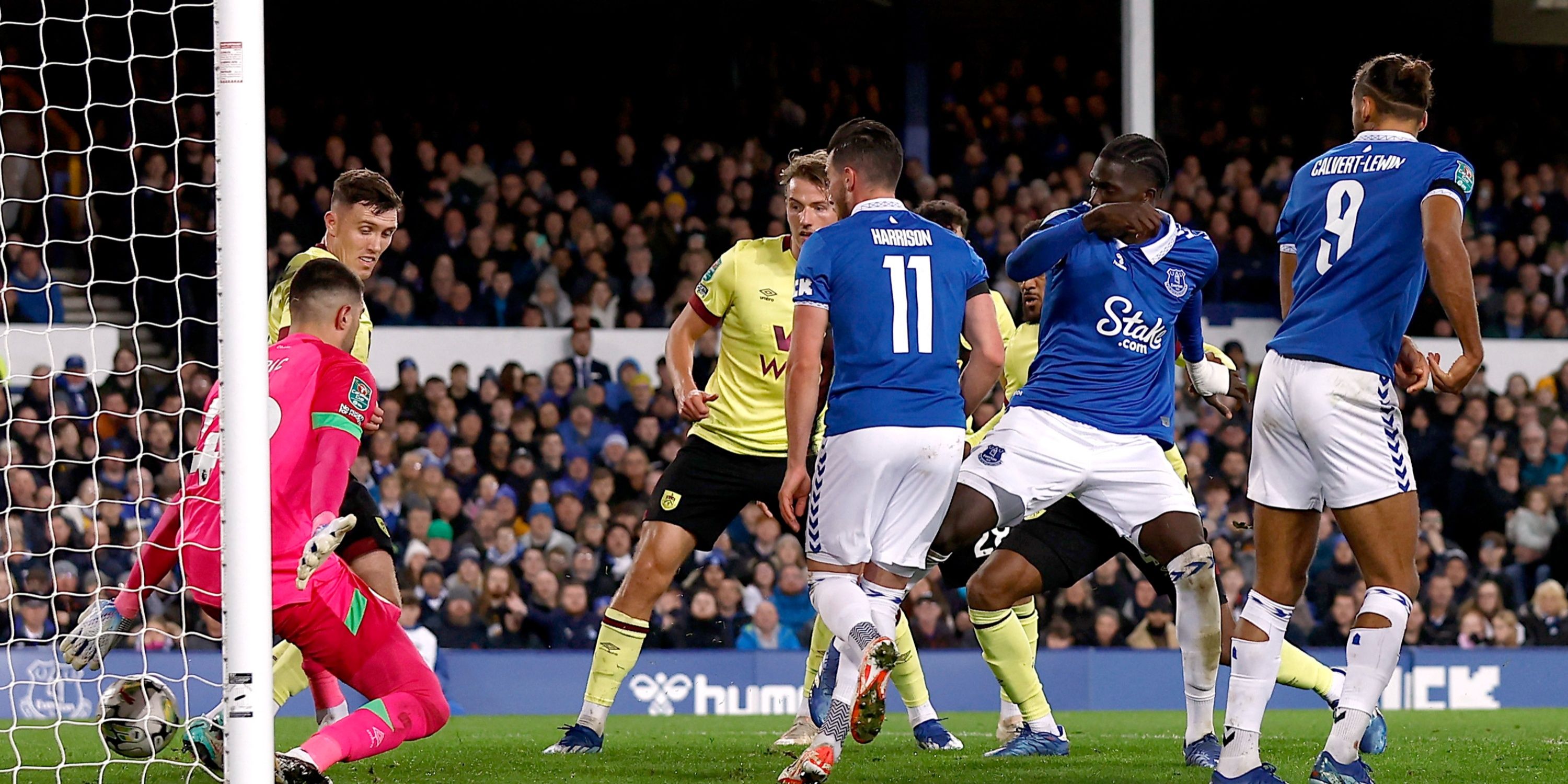 Everton star who won 100% ground duels outshone every goalscorer v Burnley