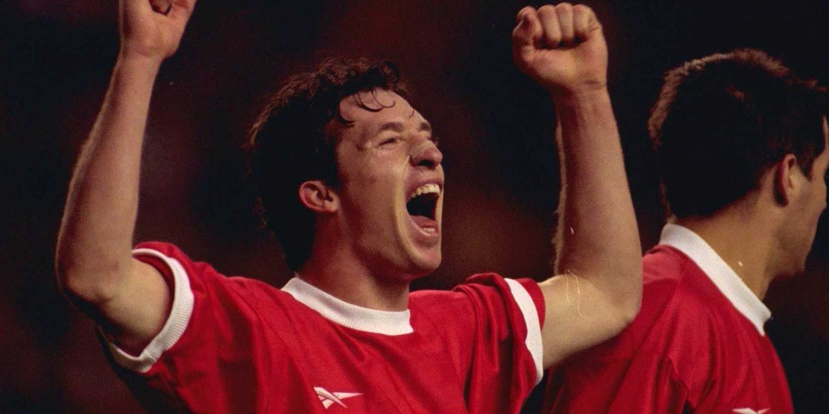 15 players who have played for Liverpool and Manchester City