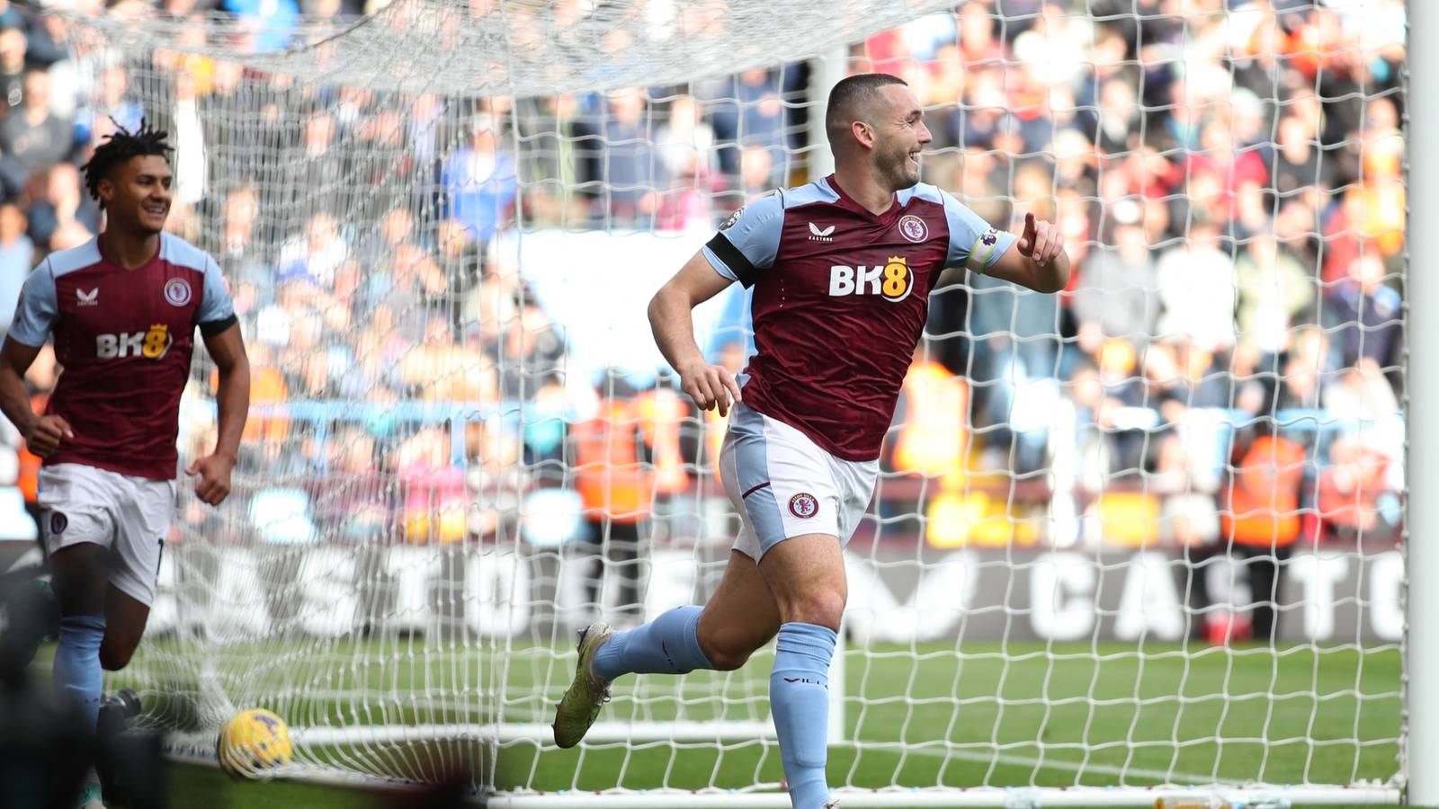Leeds could sign their own McGinn with “ideal” £5m signing