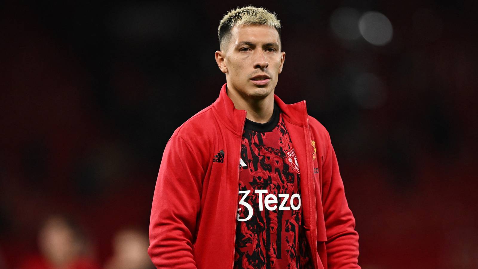 Man Utd make approach to sign "incredible" Martinez partner