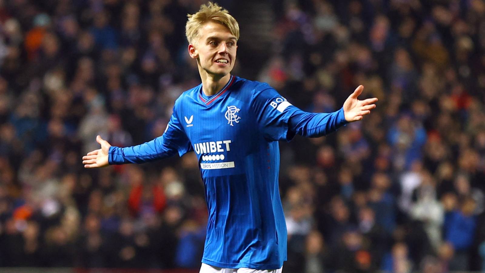 McCausland 2.0: Rangers in the race to sign "flamboyant" star