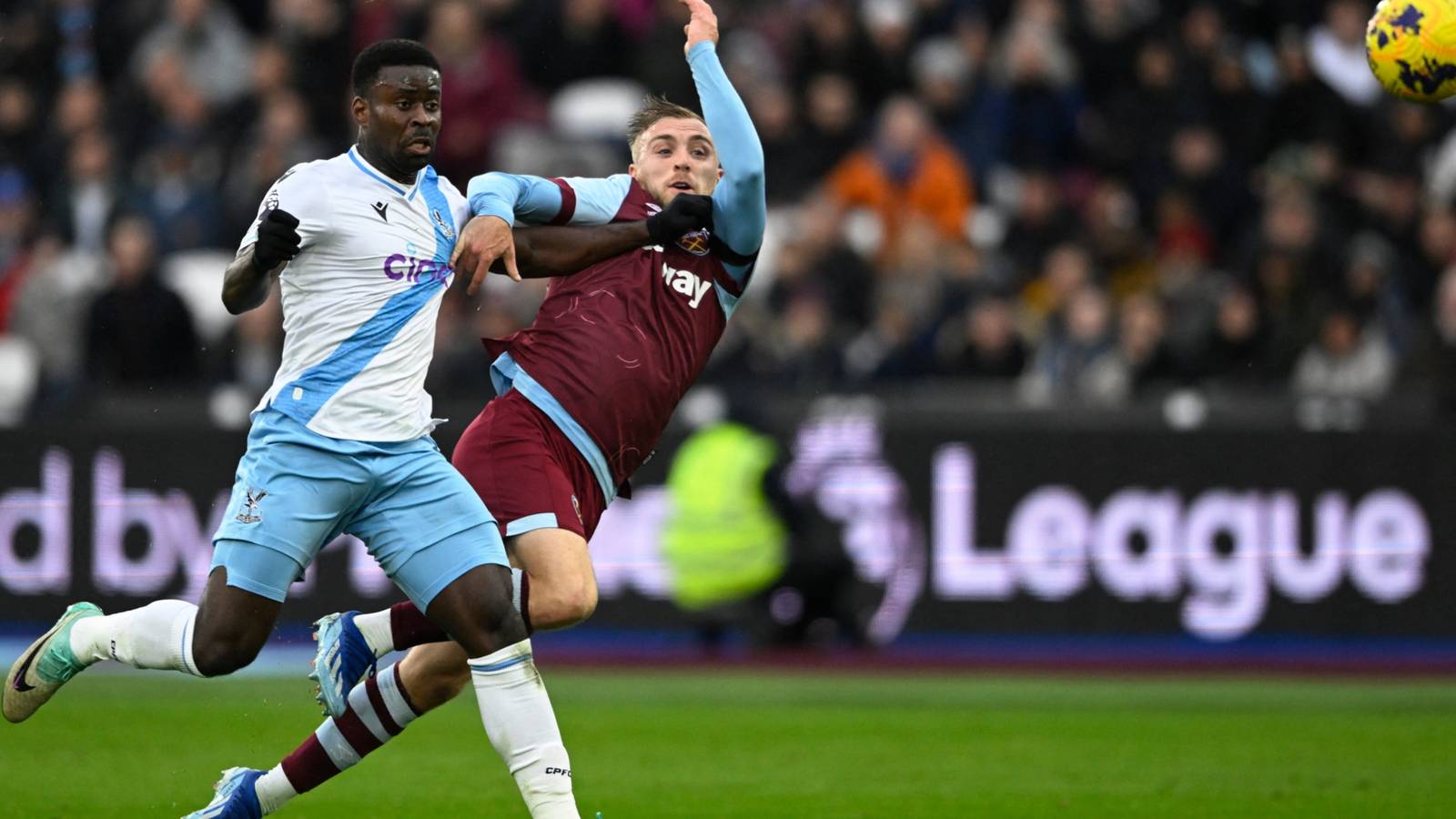 Man Utd make contact for "amazing" £60m Marc Guehi swoop in January