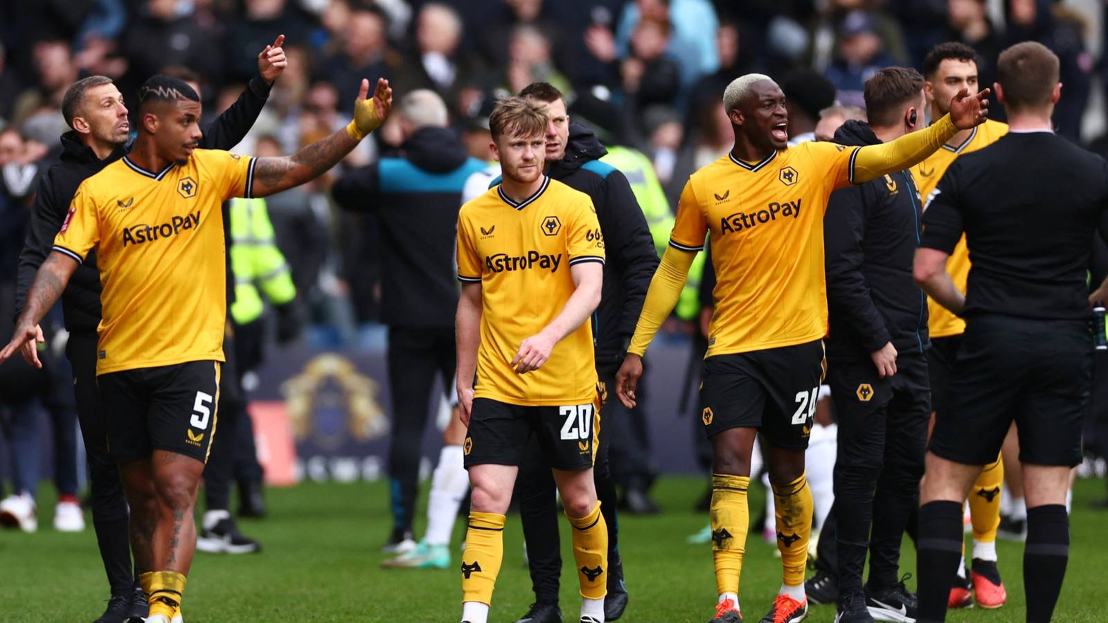 "Unbelievable" £10k-a-week Wolves player is expected to leave this summer