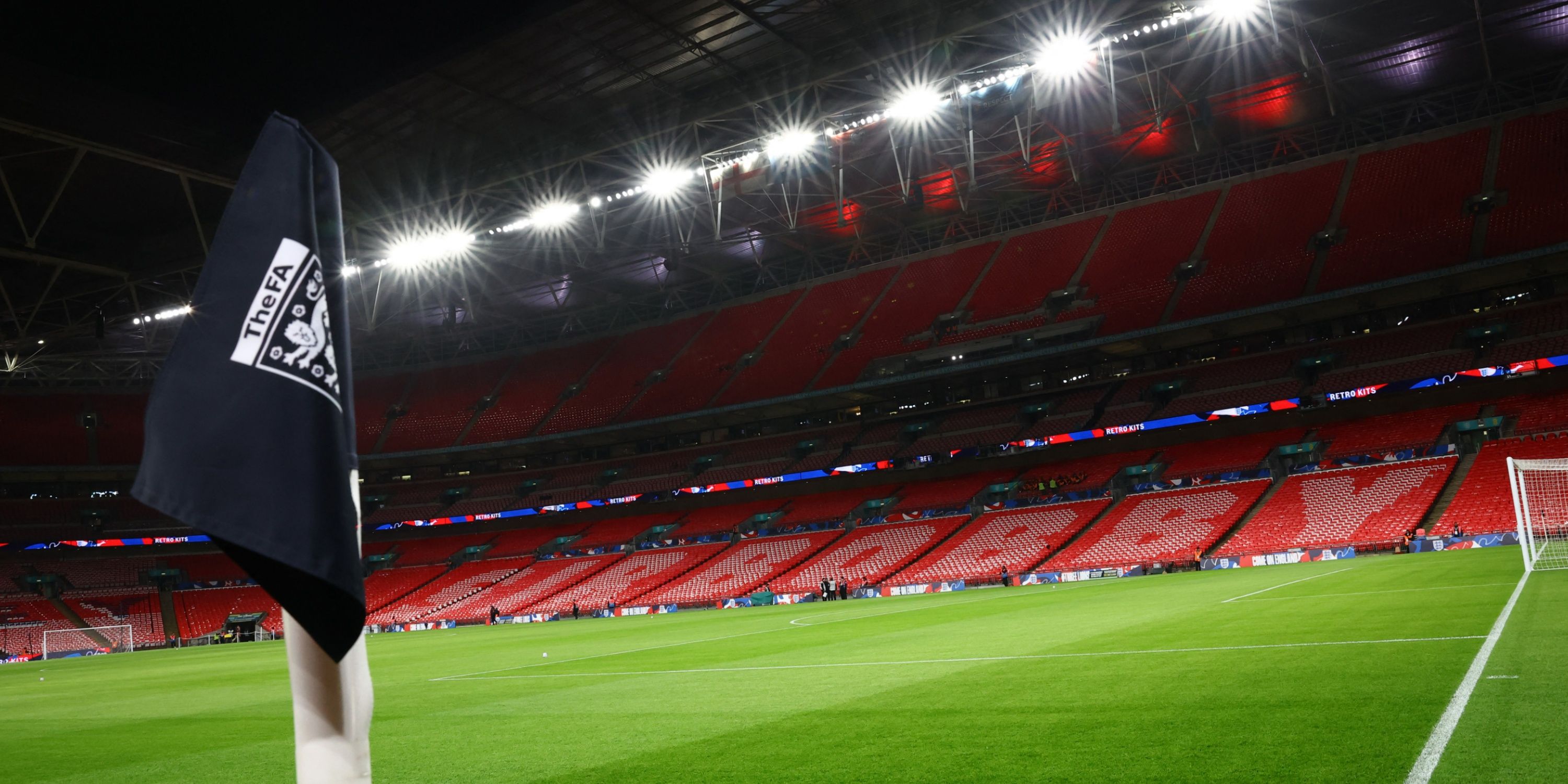 The 10 Biggest Football Stadiums in the UK (Ranked)