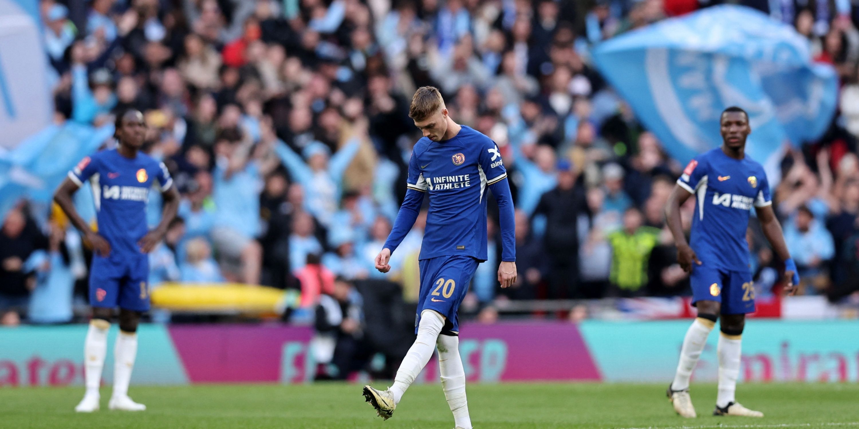 Chelsea must bench 5/10 man who made just 1 pass every 6 mins v Man City