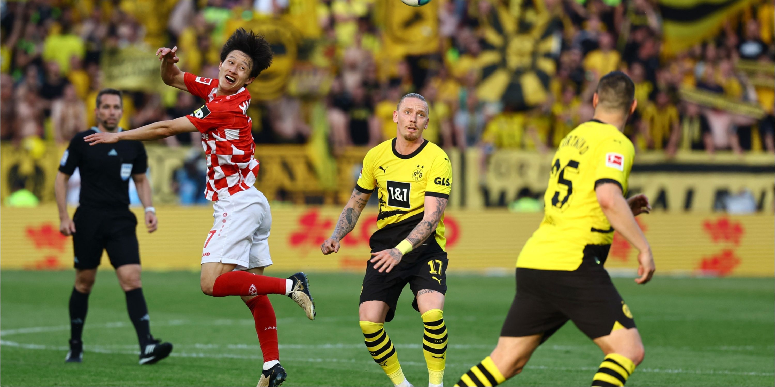 Sky Sports: Leeds make approach to sign "quality" new £54,000-a-week player