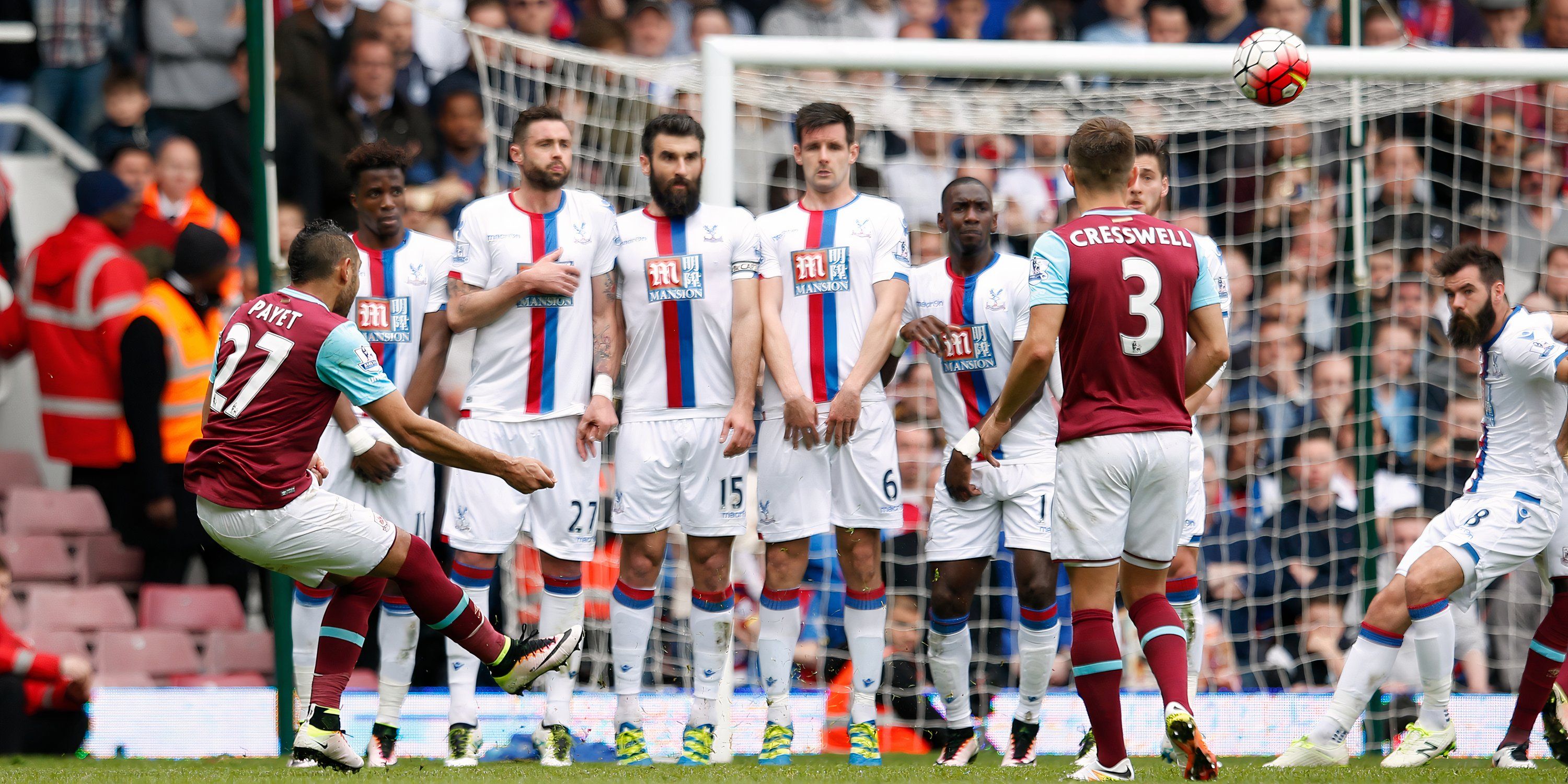 Top 10 Free-Kicks in Premier League History (Ranked)