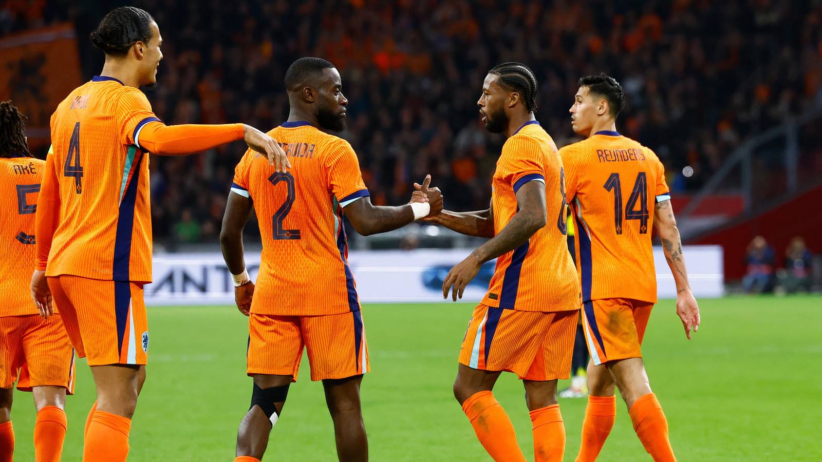 Liverpool now contact agents of Dutch "hero" who's already played with VVD