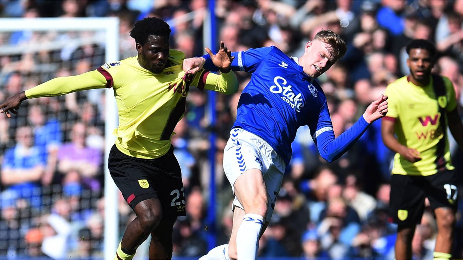 Imagine him & Fofana: Leicester plotting move for "explosive" PL talent