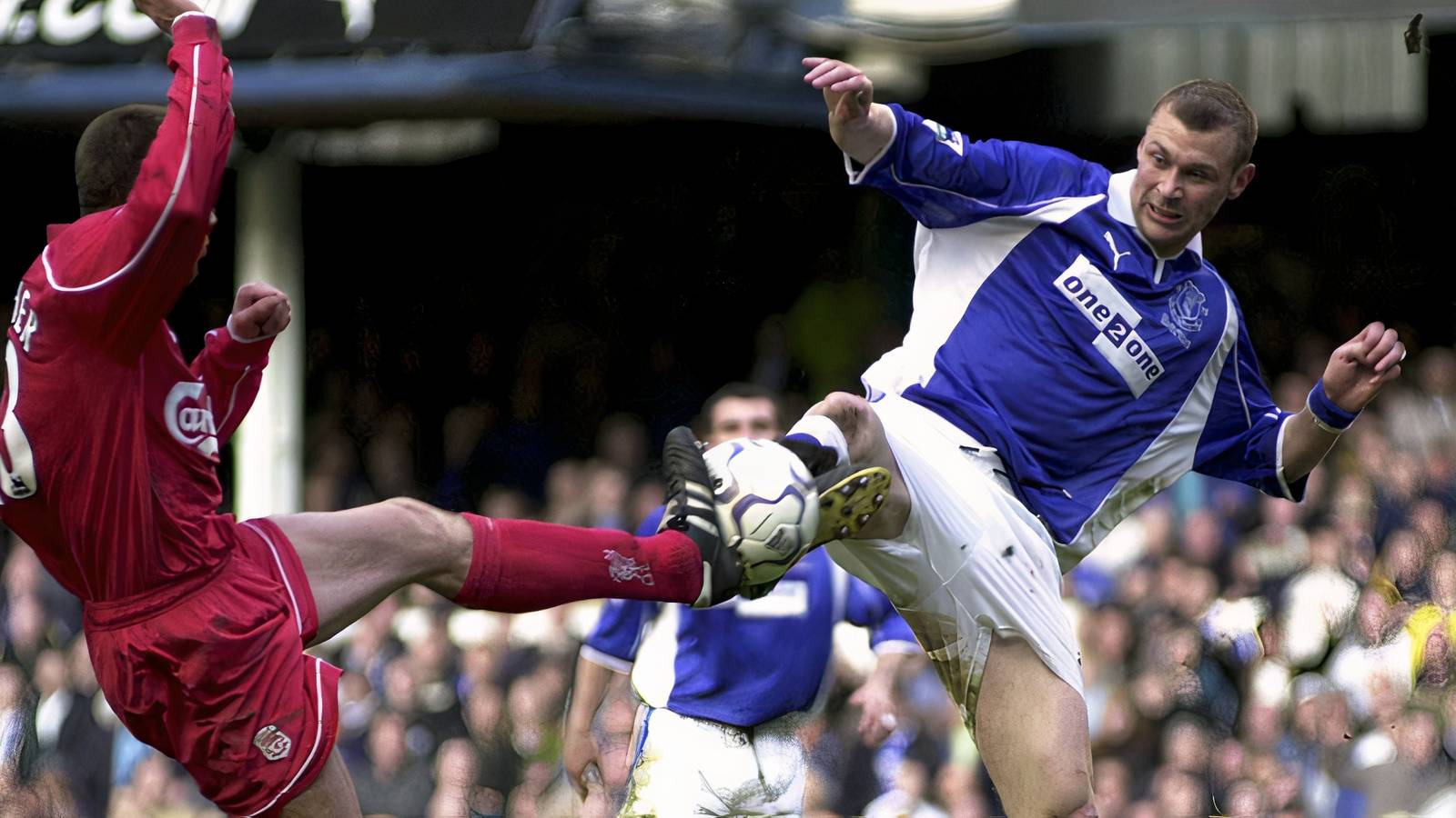 Duncan Ferguson 2.0: Everton made "big offer" to sign £26m "Ferrari"