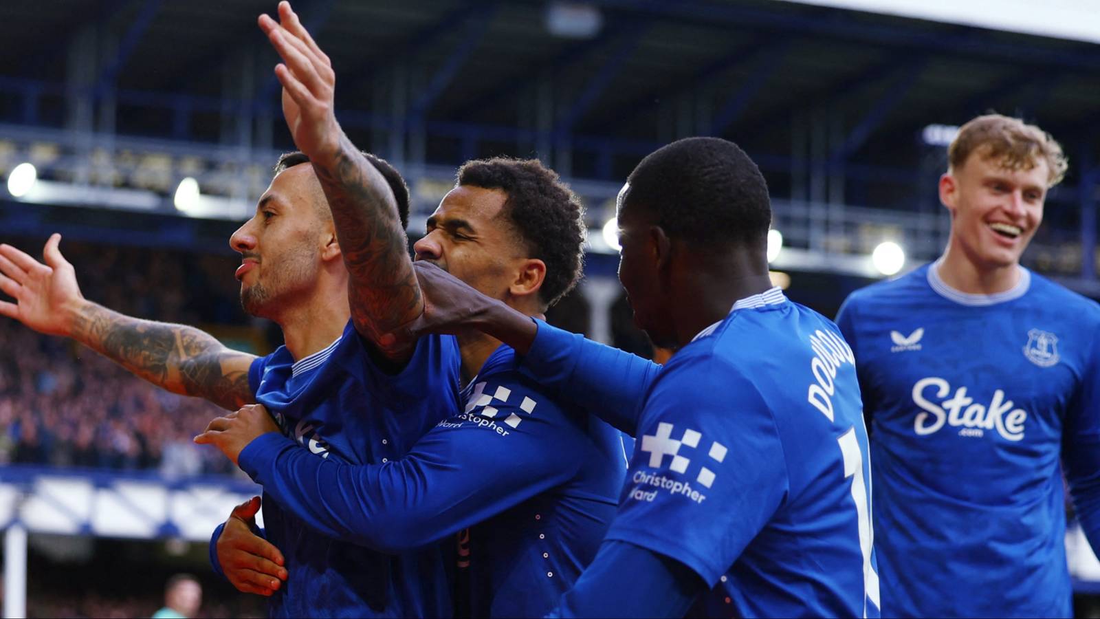 Everton star who had some of the worst stats in Europe is now undroppable