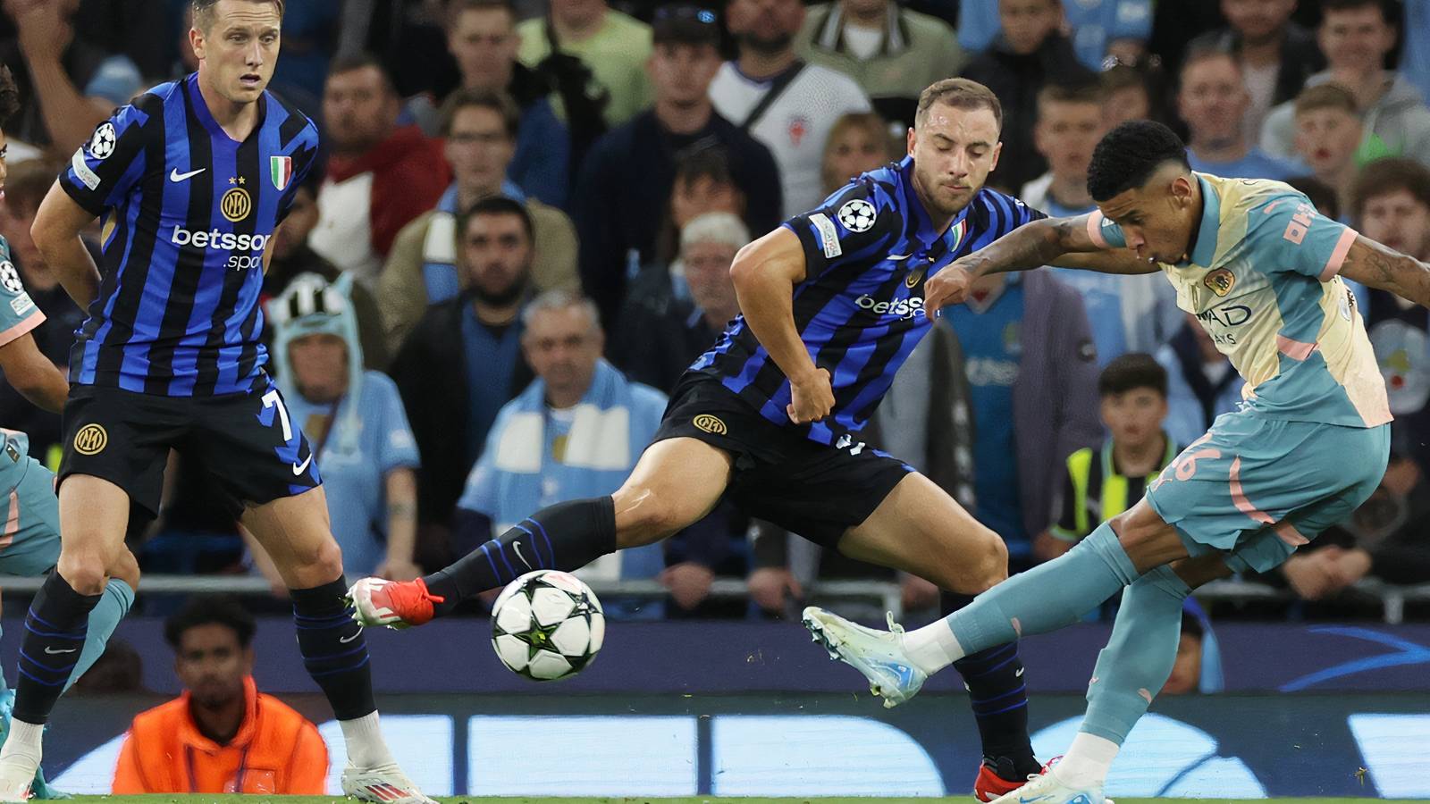 Worse than Savinho: 5/10 Man City star who lost 100% duels let Pep down