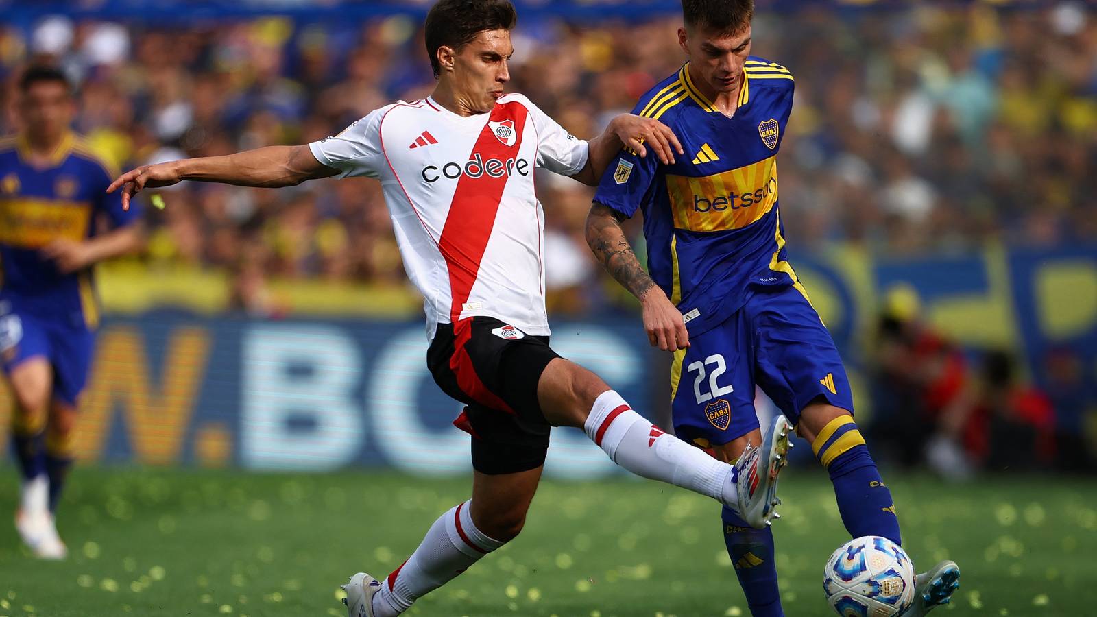 £15m Aston Villa target considering leaving Boca Juniors in 2025 transfer