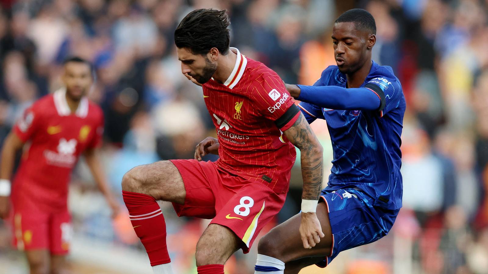 Tosin upgrade: Chelsea want to sign "one of the best CBs in the world"