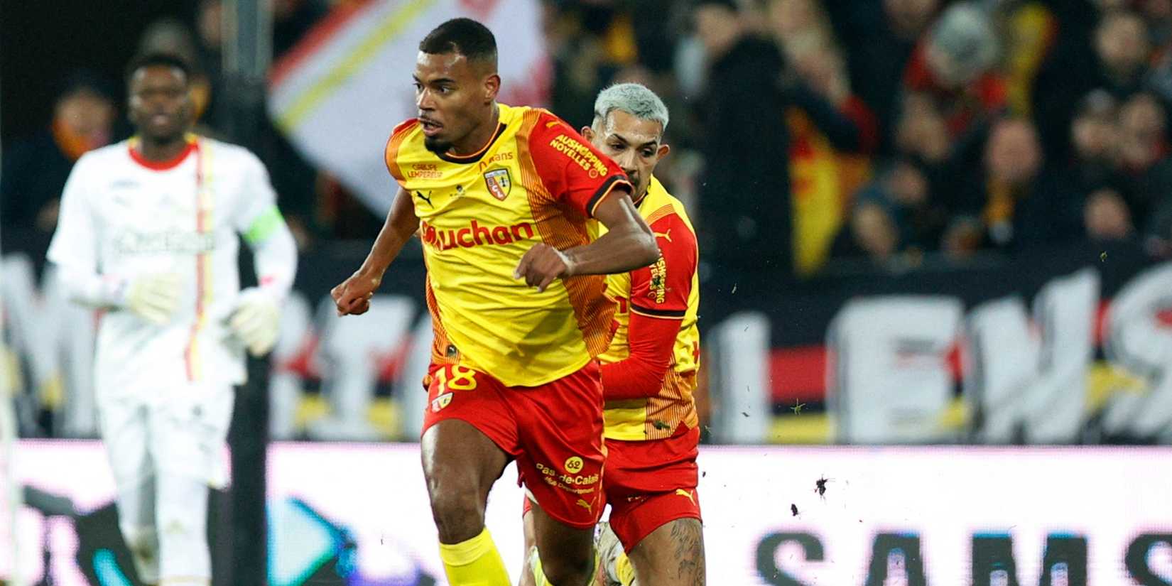 Crystal Palace make approach to bring in £20m midfielder along with ...