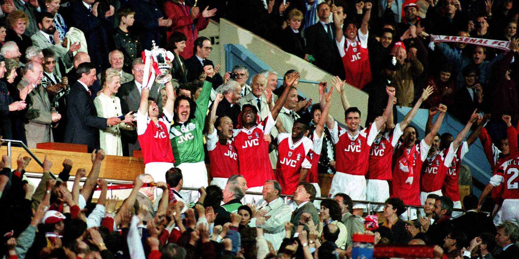The 10 best Arsenal kits of all time (ranked)
