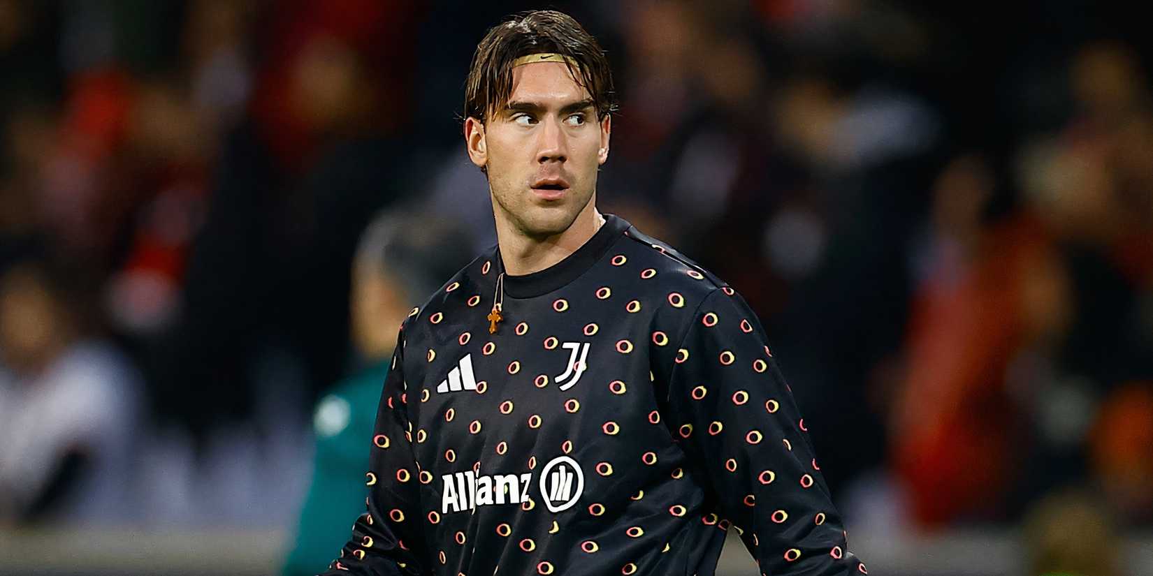 Chelsea looking at "big name" £62m striker in "better value" deal than Isak