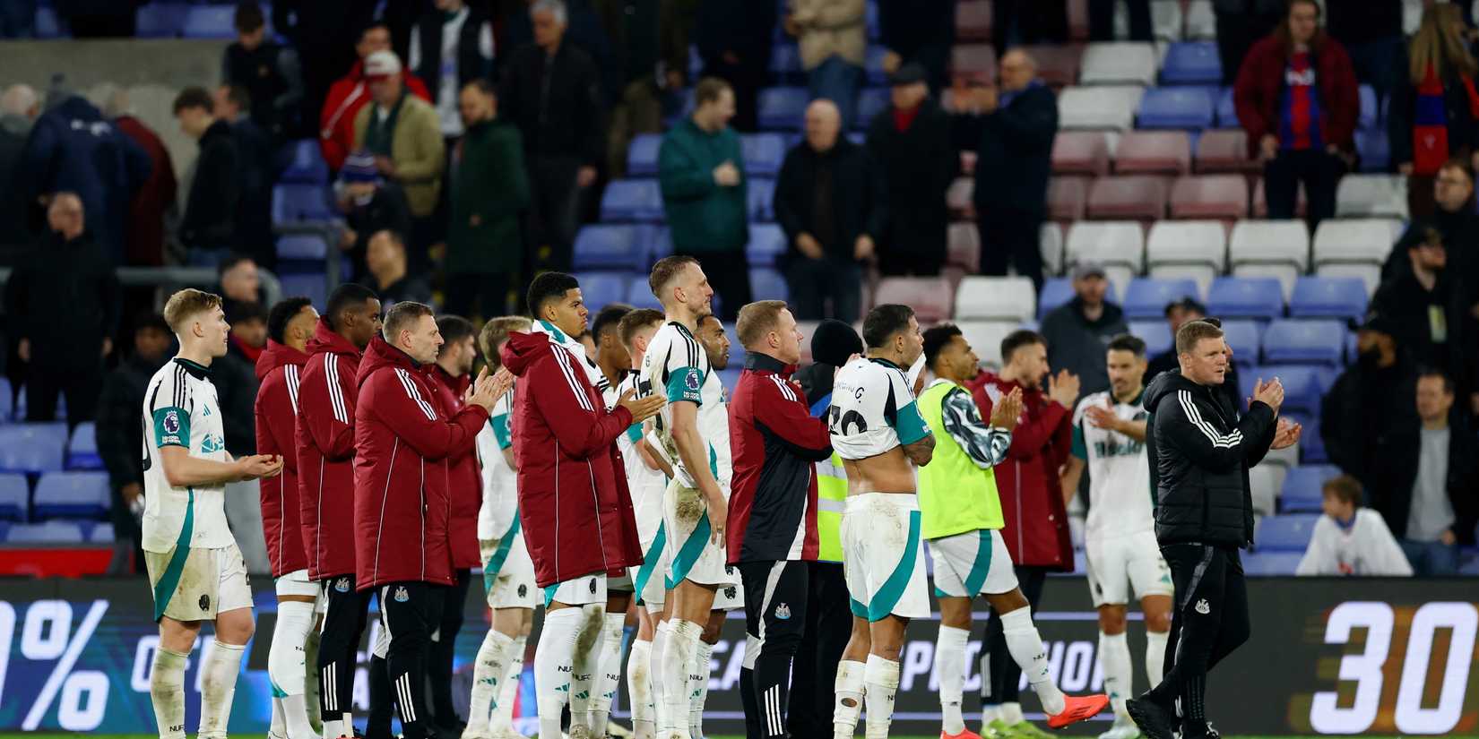 Howe must drop 5/10 star to unleash Newcastle hero who's barely played