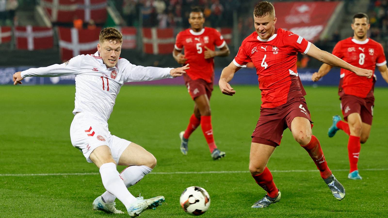 "Incredible" £10m star who Leeds "really like" now open to move this summer