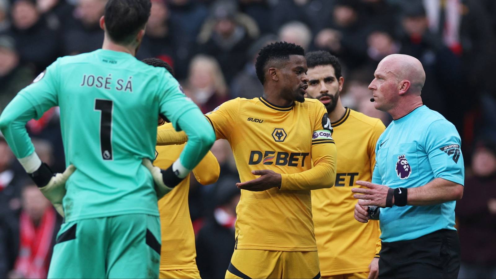 Fewer touches than Sa: Wolves must axe 5/10 star after Anfield no-show