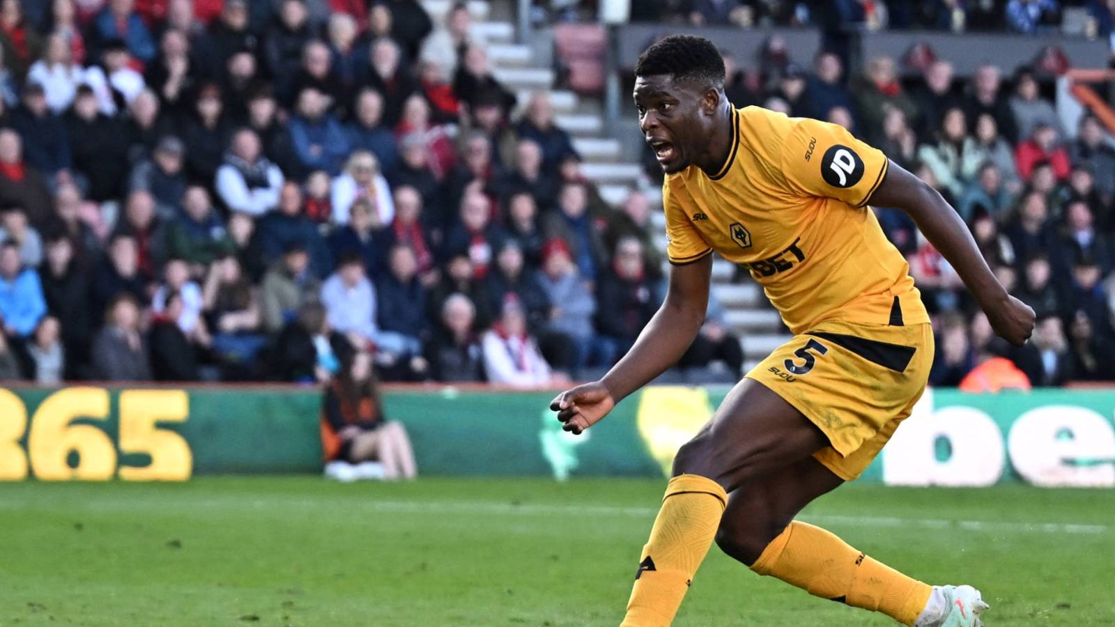 Wolves star Munetsi reveals what they "really" worked on in training ...