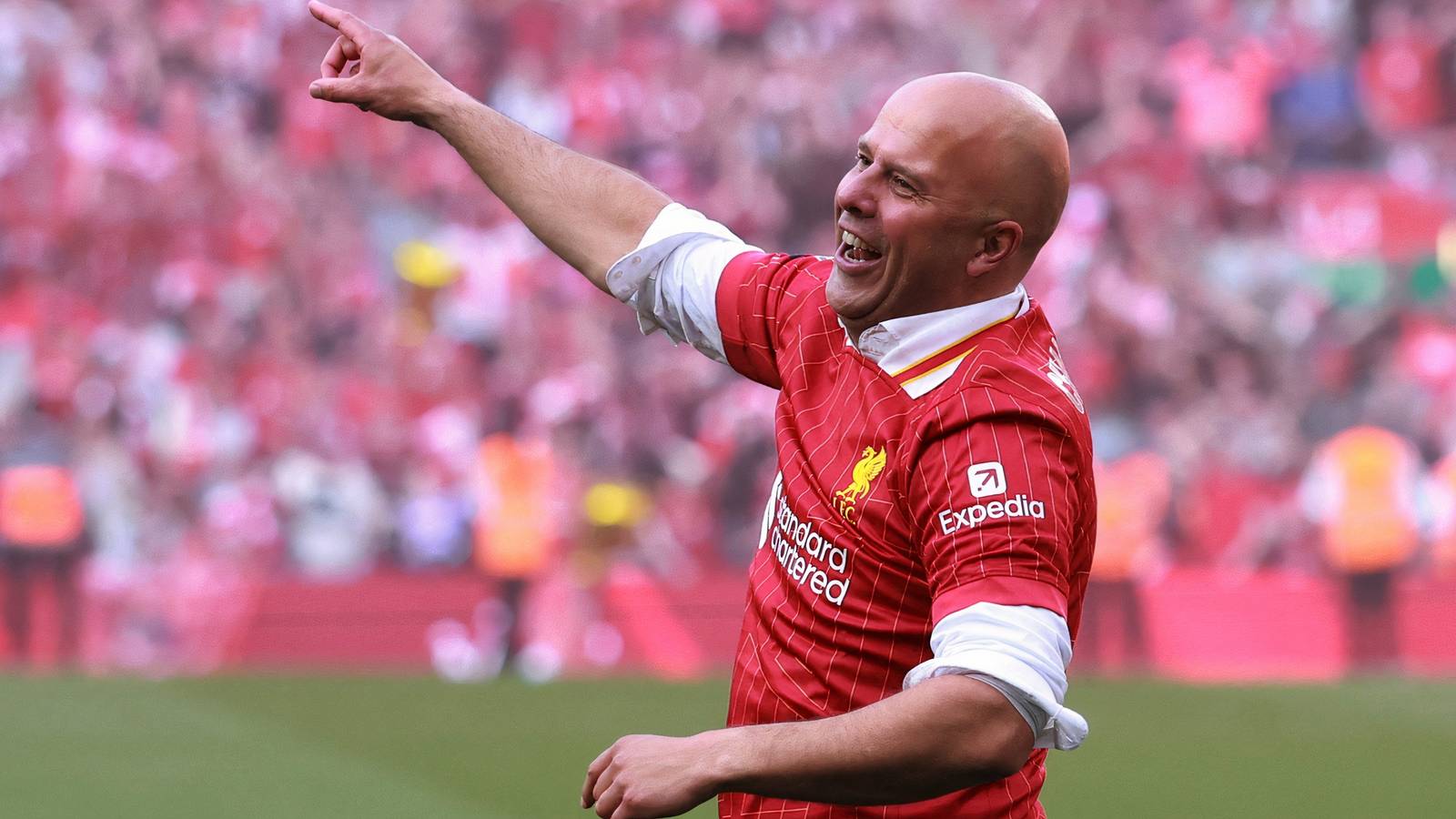 Boost for Liverpool: "Incredible" £100m top target now open to summer move