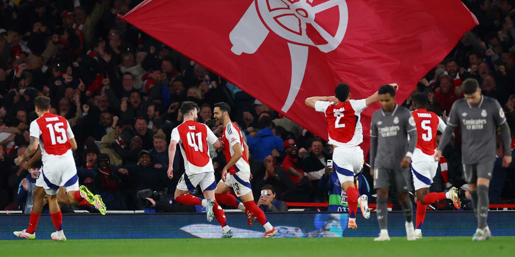 Arsenal prepare "bold" offer for Real Madrid player after Arteta green ...