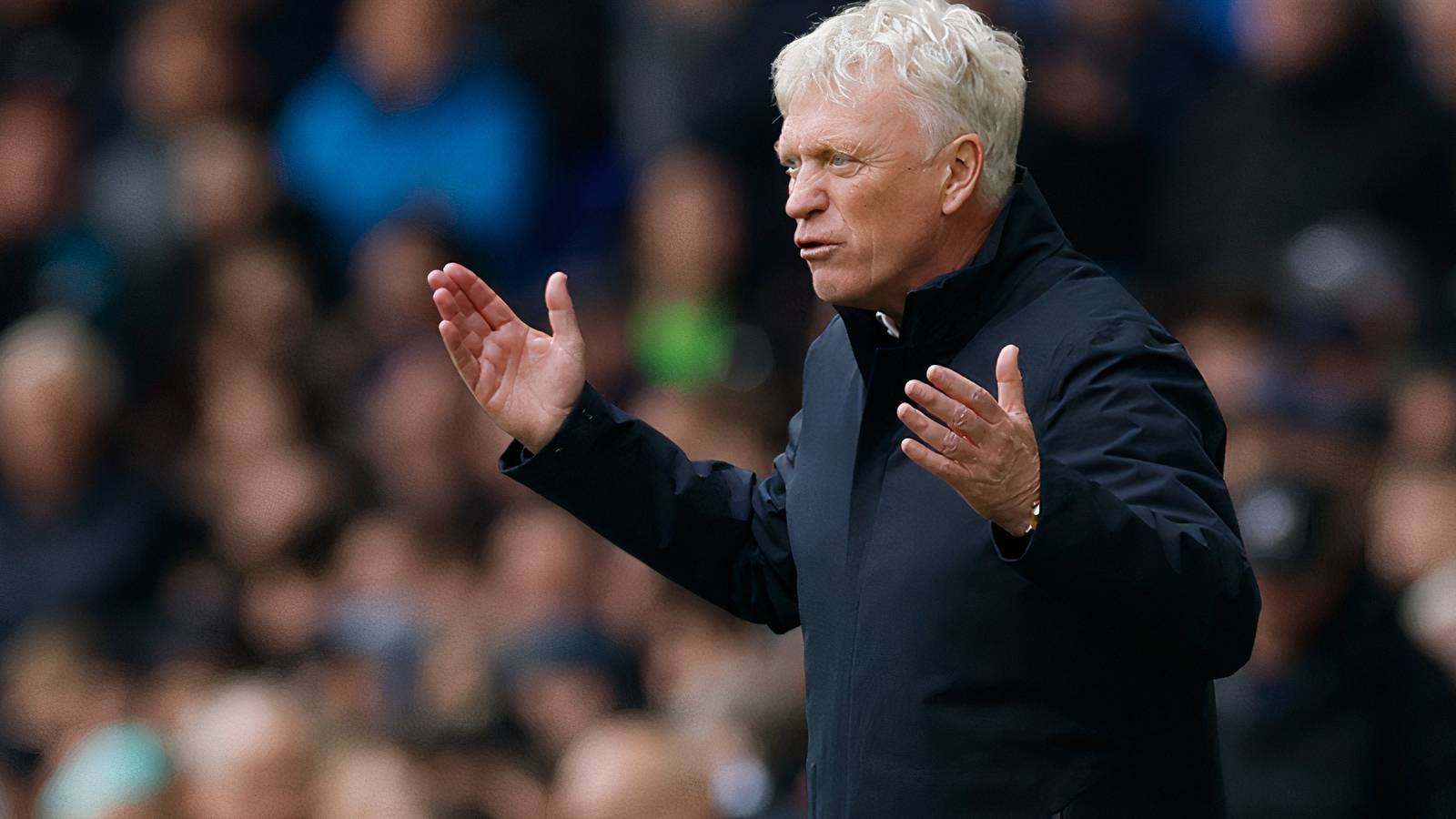 Everton plotting shock move to sign £15m+ a year attacker who Moyes loves