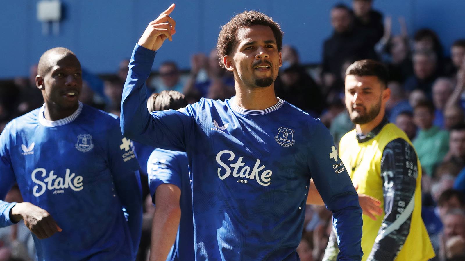 As exciting as Ndiaye: Everton in the race to sign "powerful" £10m talent
