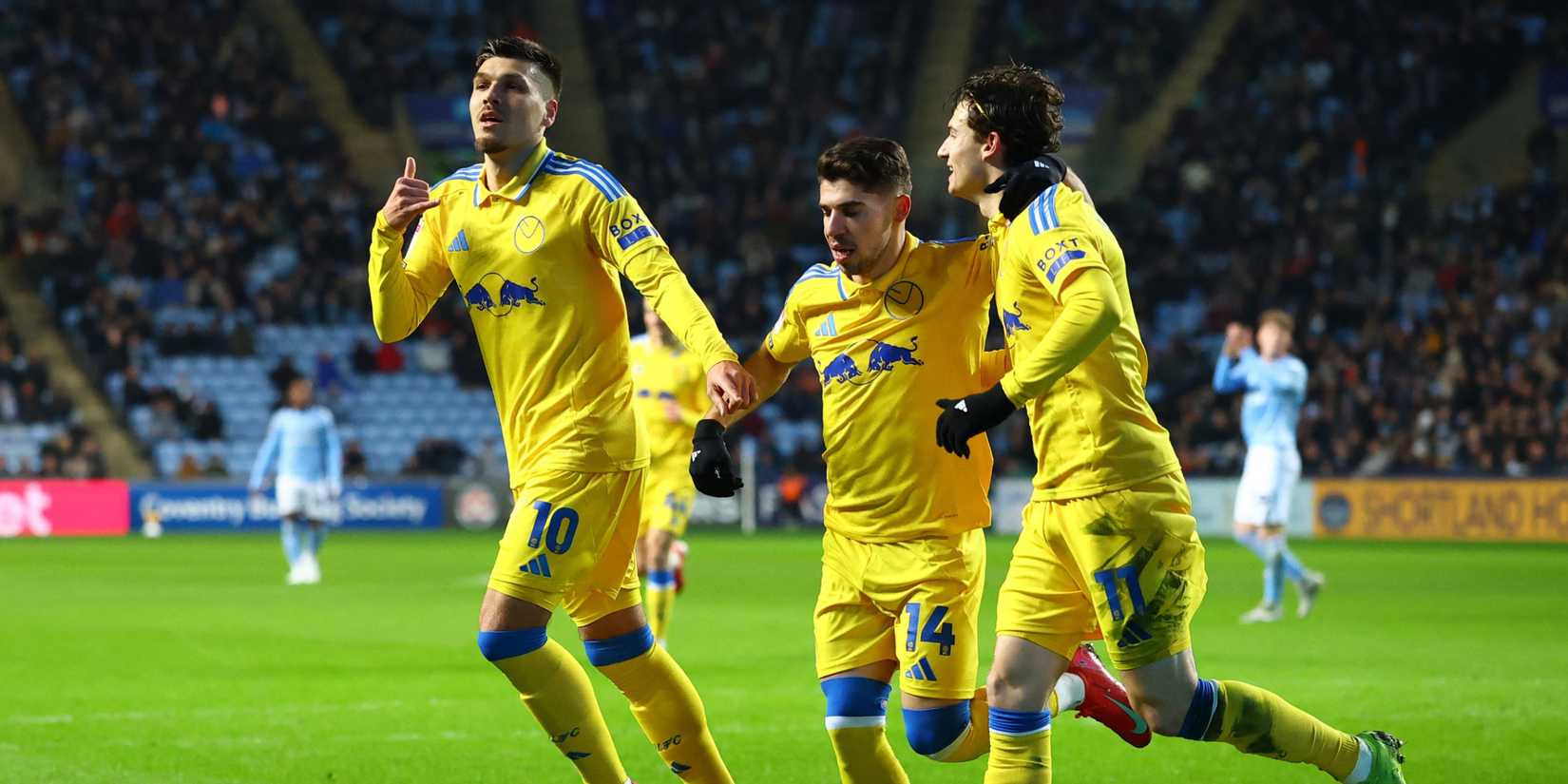 He plays like Kane: Leeds must unleash their "best finisher" in new role