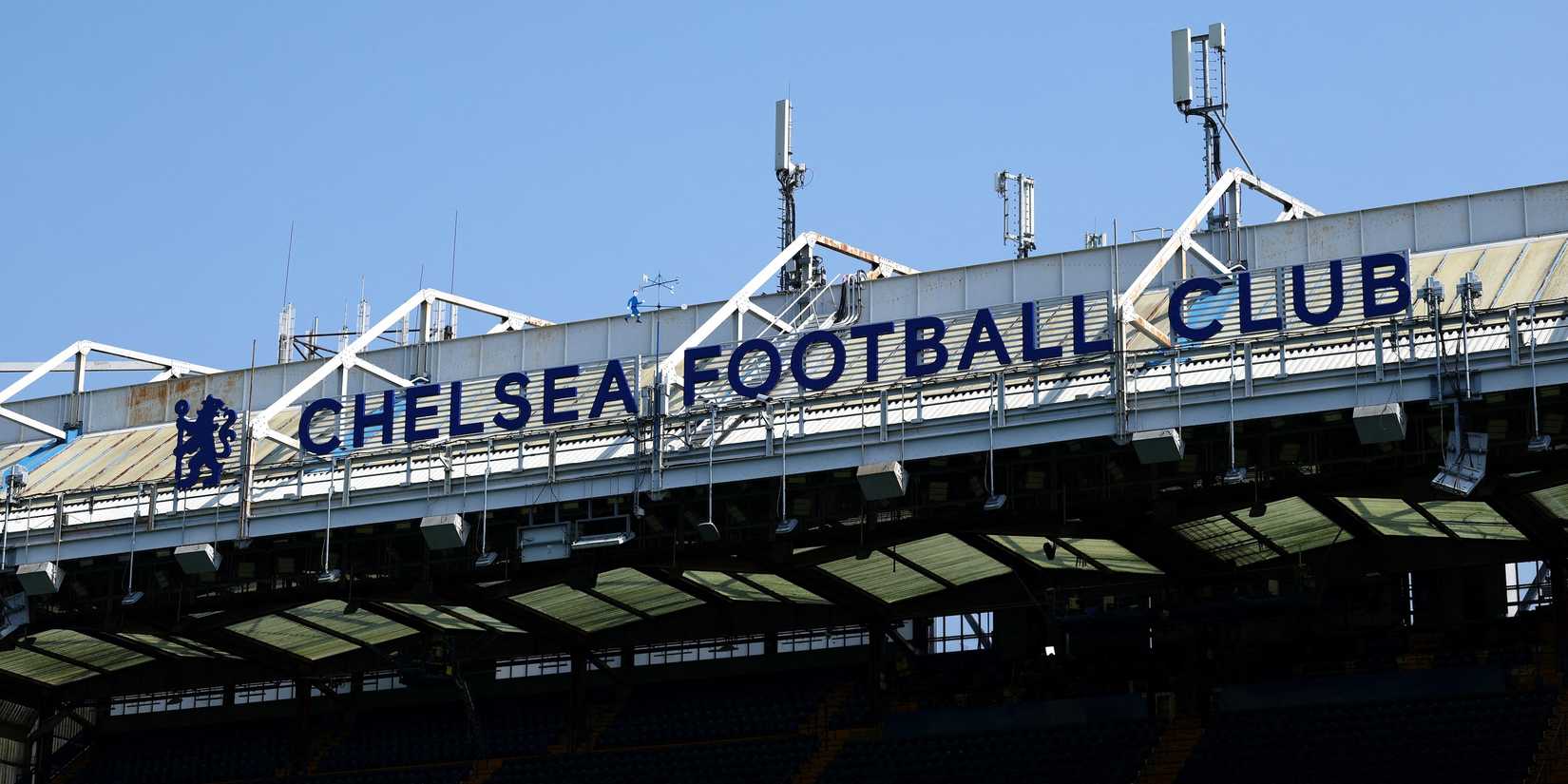 Unofficial Chelsea swap deal possible as club open talks for Maresca ...