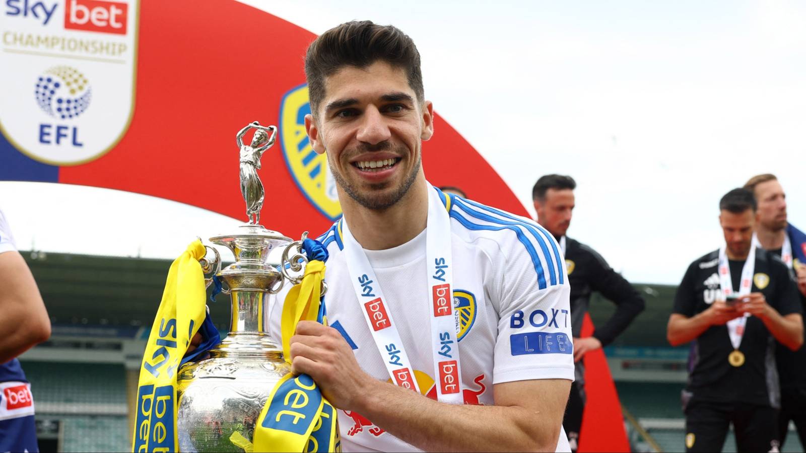 The new Solomon: Leeds in talks to seal a "perfect winter signing"