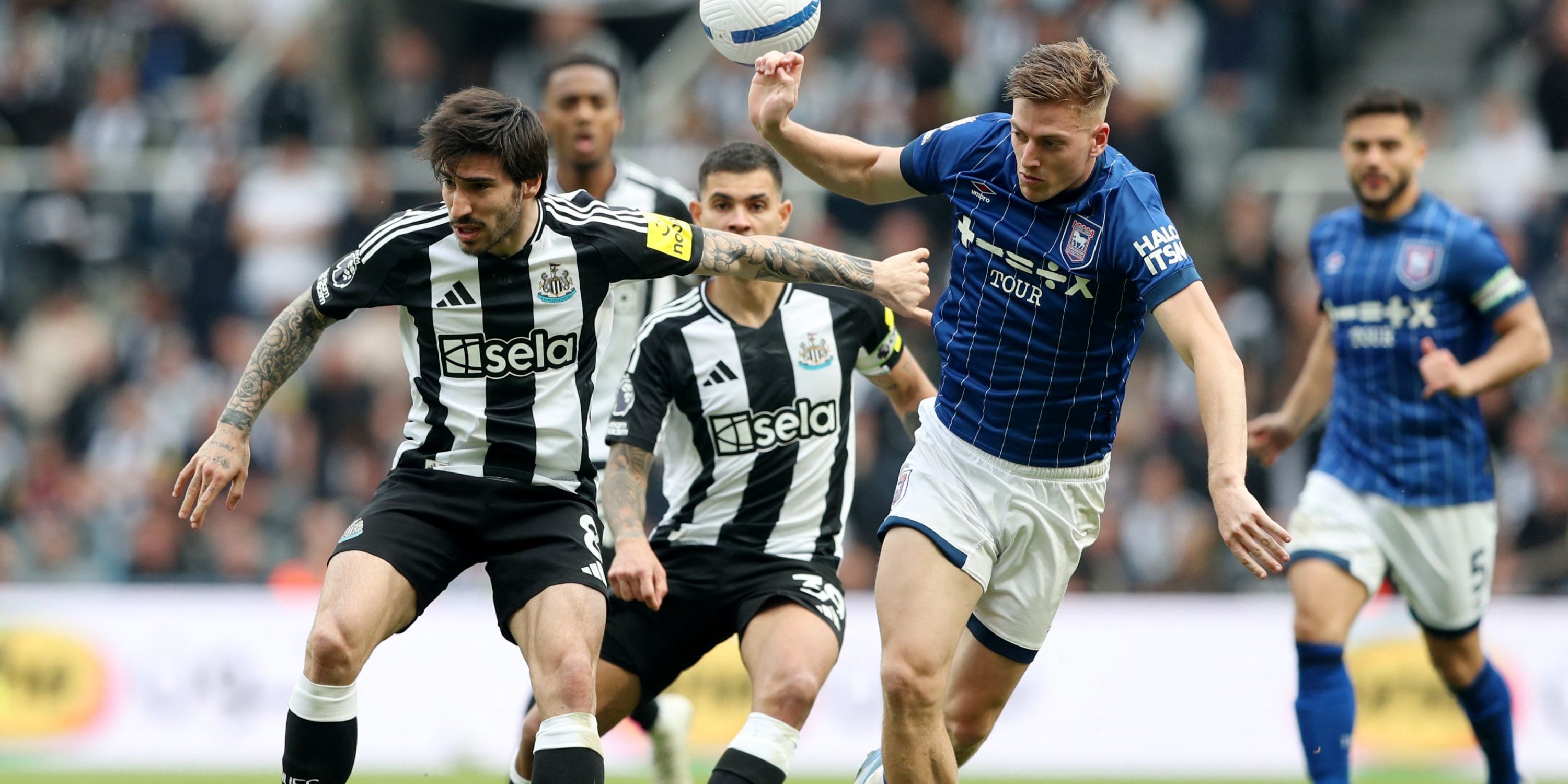 Marinakis makes first move as Nottingham Forest join race for 12-goal star