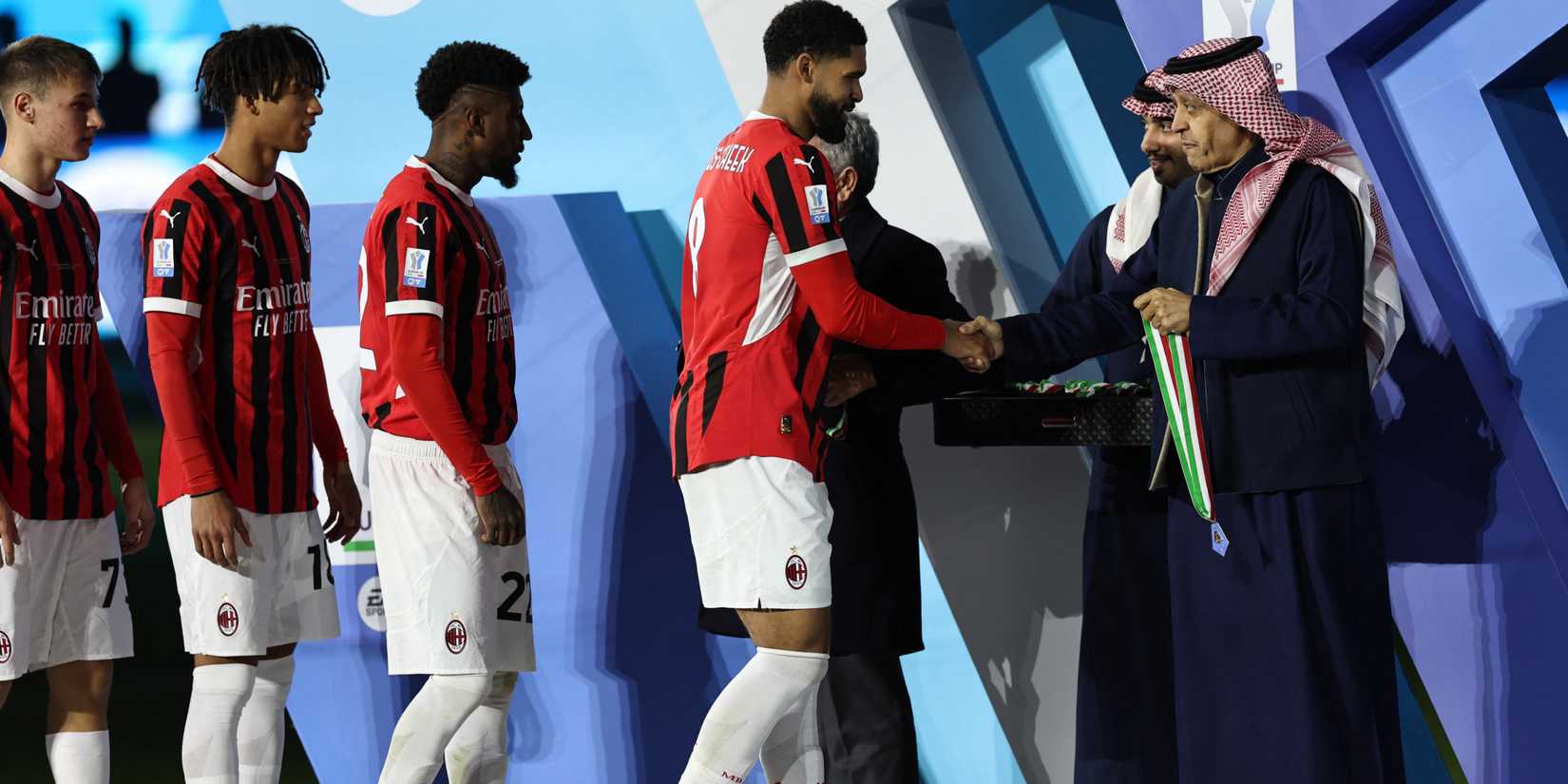 Newcastle contacted over signing £86k-p/w "monster" Joelinton upgrade