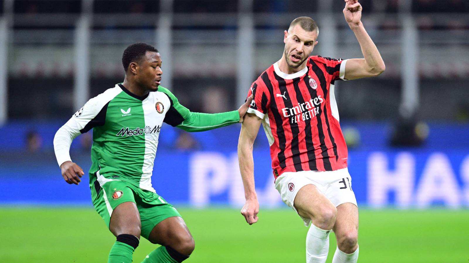 Aston Villa in pole position after talks to sign "powerful" 18 y/o ...