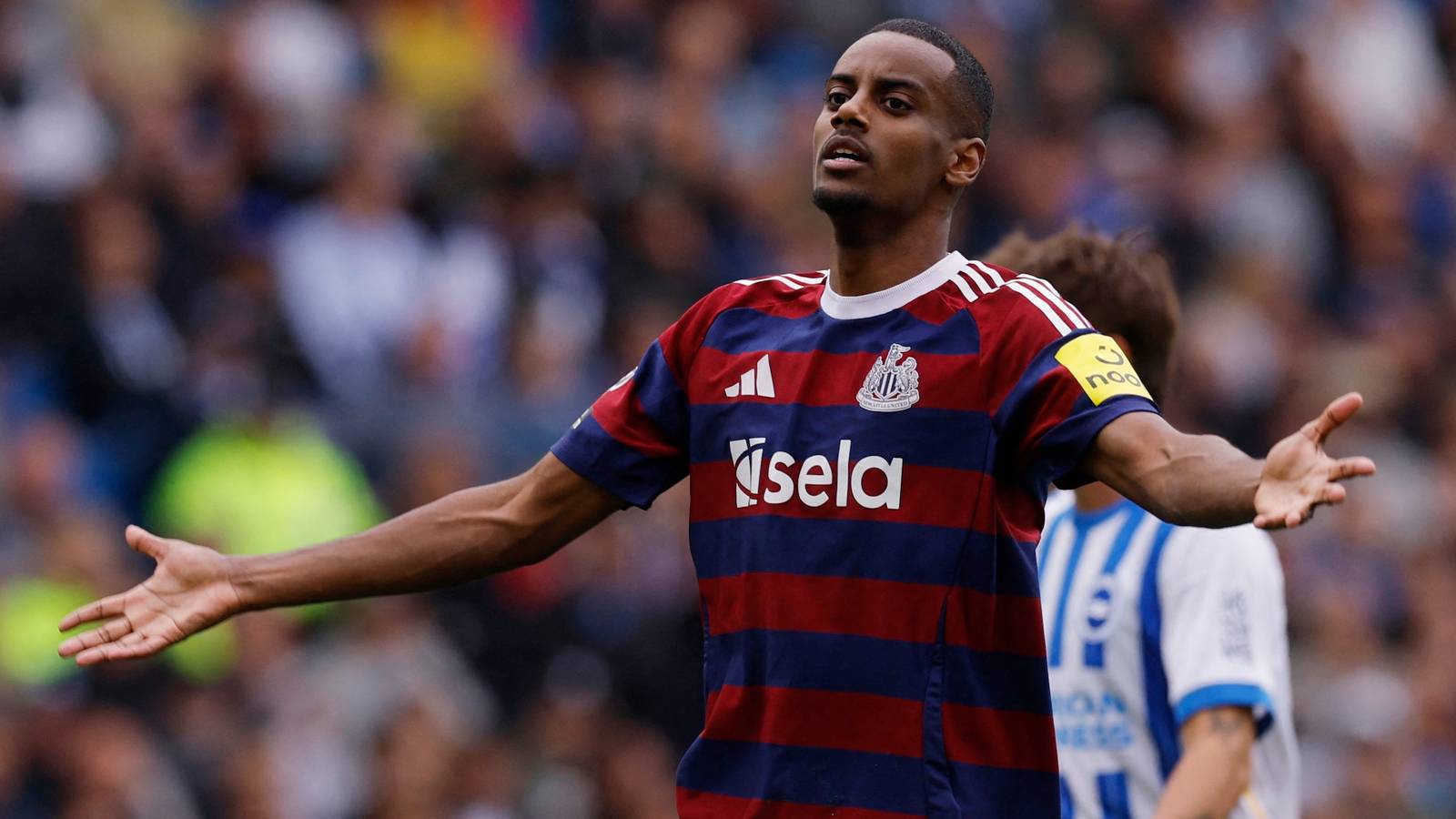 Newcastle now preparing £69m offer to sign "maverick" new Isak replacement