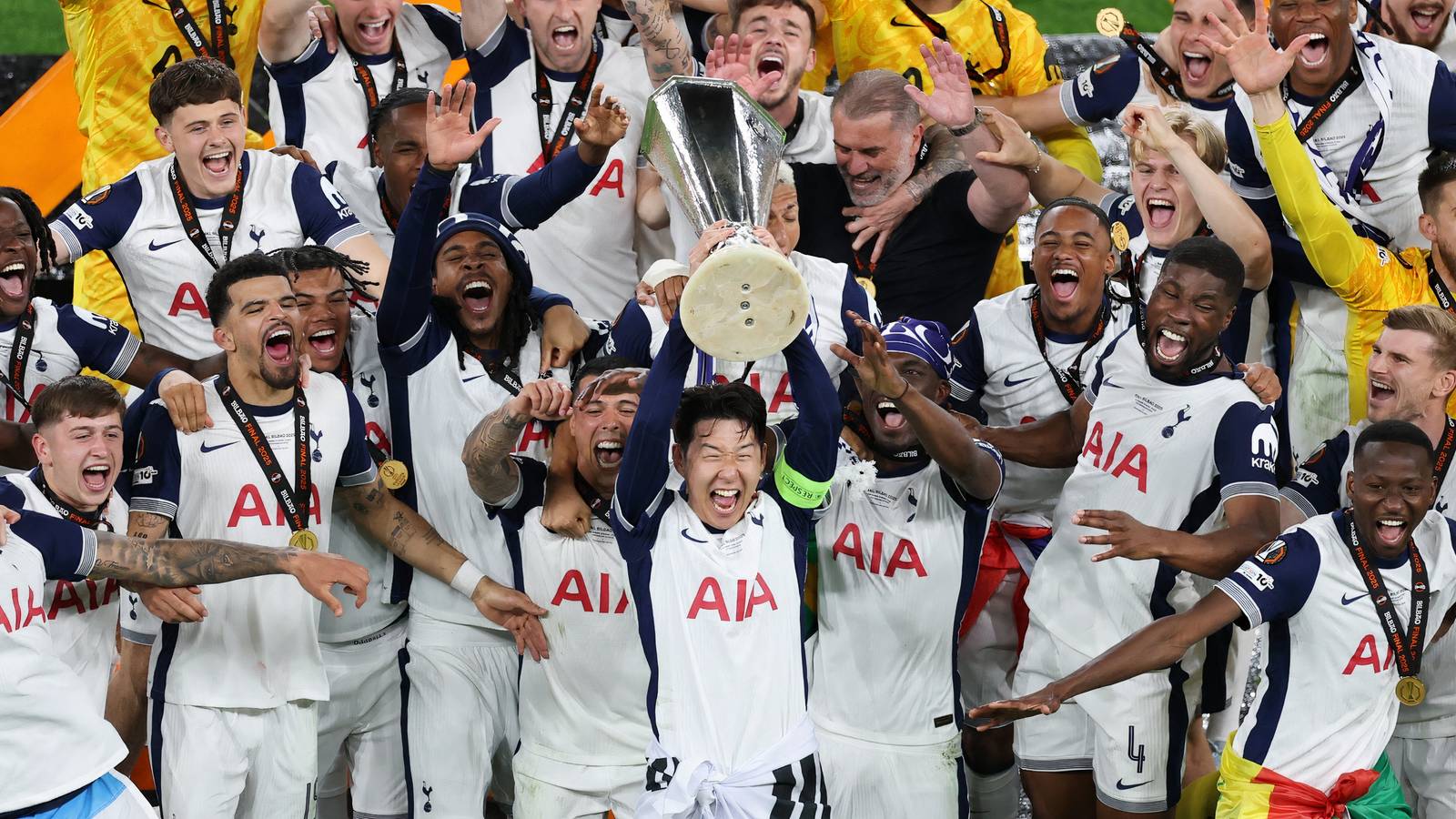 Fabrizio Romano: Tottenham make approach to sign £9m-a-year "leader"