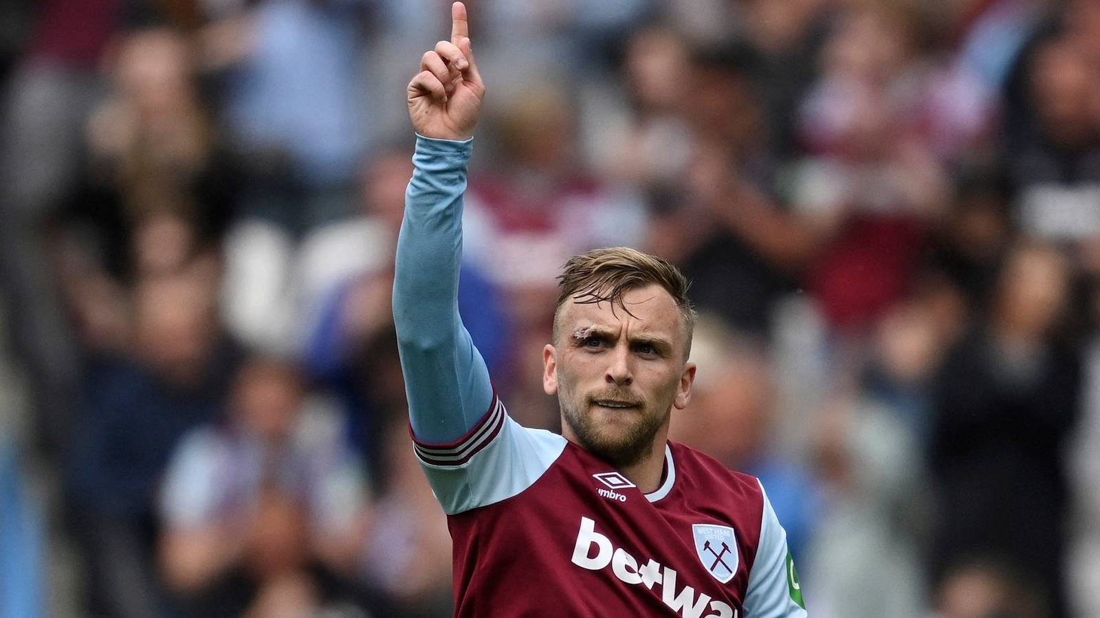 Dream for Bowen: West Ham make approach to sign "incredible" talent for £0