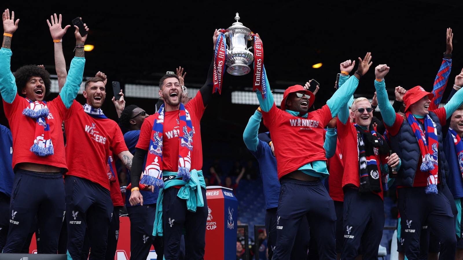 Versatile star "on the verge" of joining Crystal Palace with personal ...