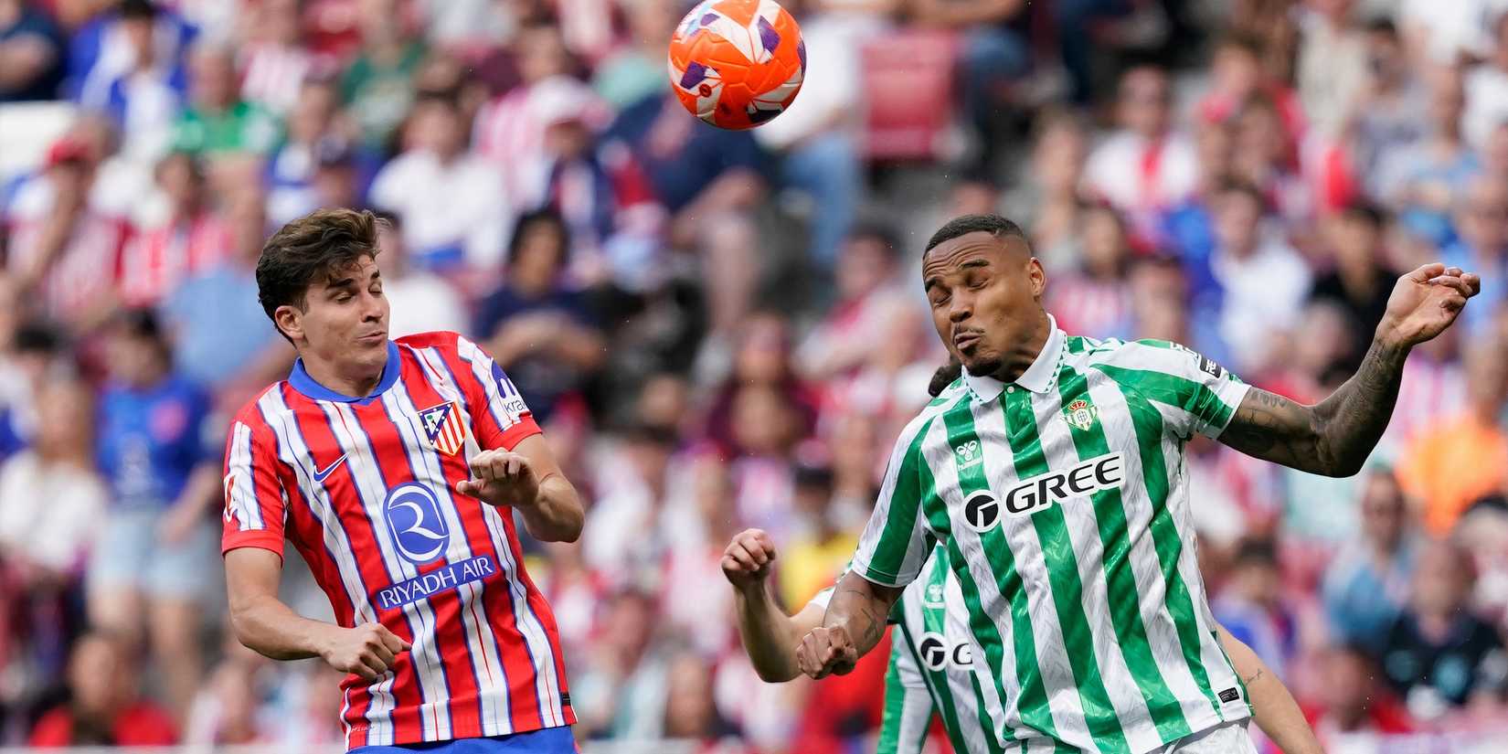 Leeds approach La Liga club to sign 24 y/o defender after Bijol