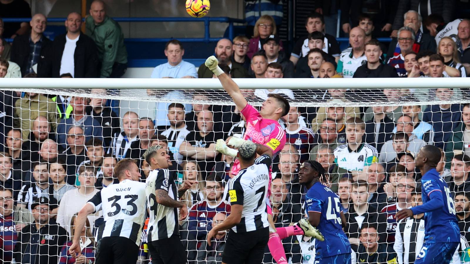 Leeds now open talks for "incredible" £60k-p/w player with 10 England caps