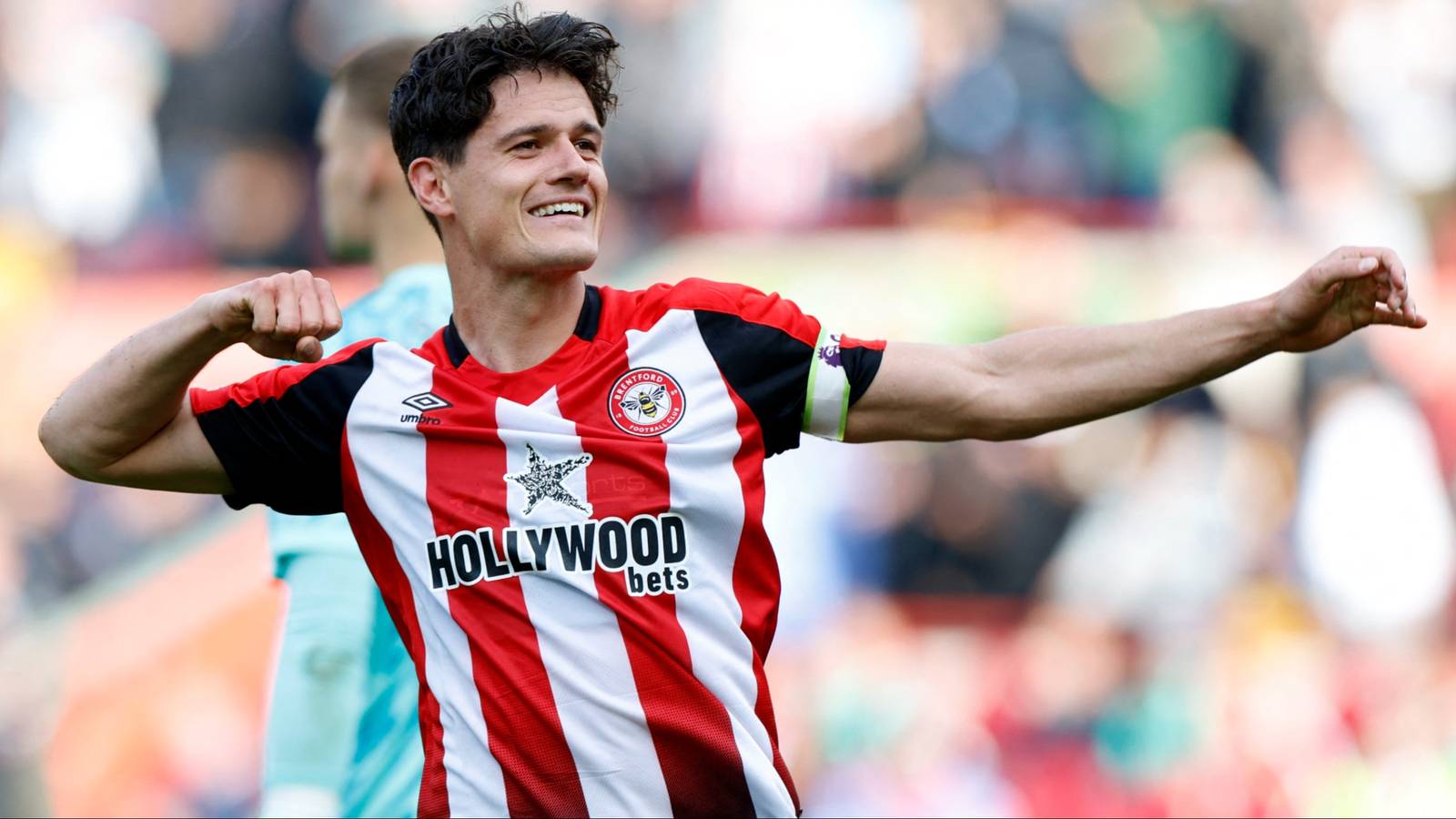 Instant Norgaard upgrade: Arsenal make contact for "spectacular" £43m star