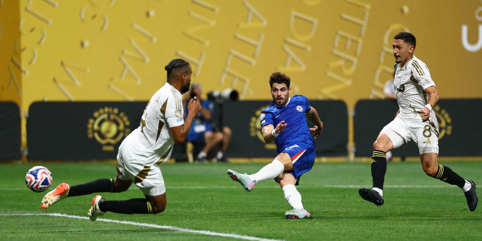 What Maresca told Chelsea squad as Pedro Neto honours Diogo Jota at ...