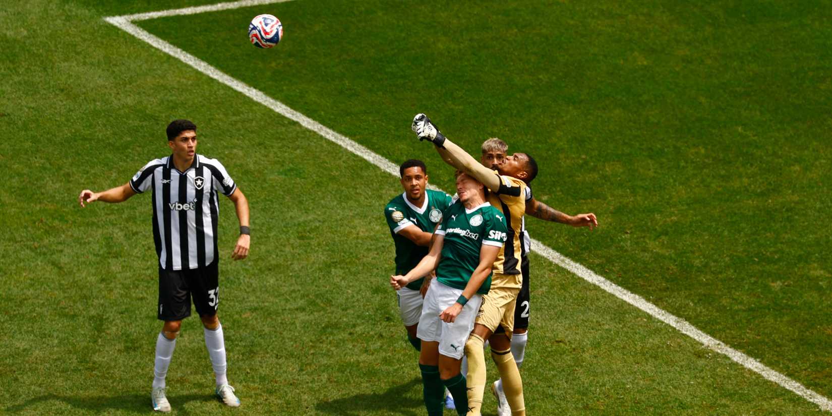 Aston Villa step up pursuit of £6m "warrior" who starred at Club World Cup